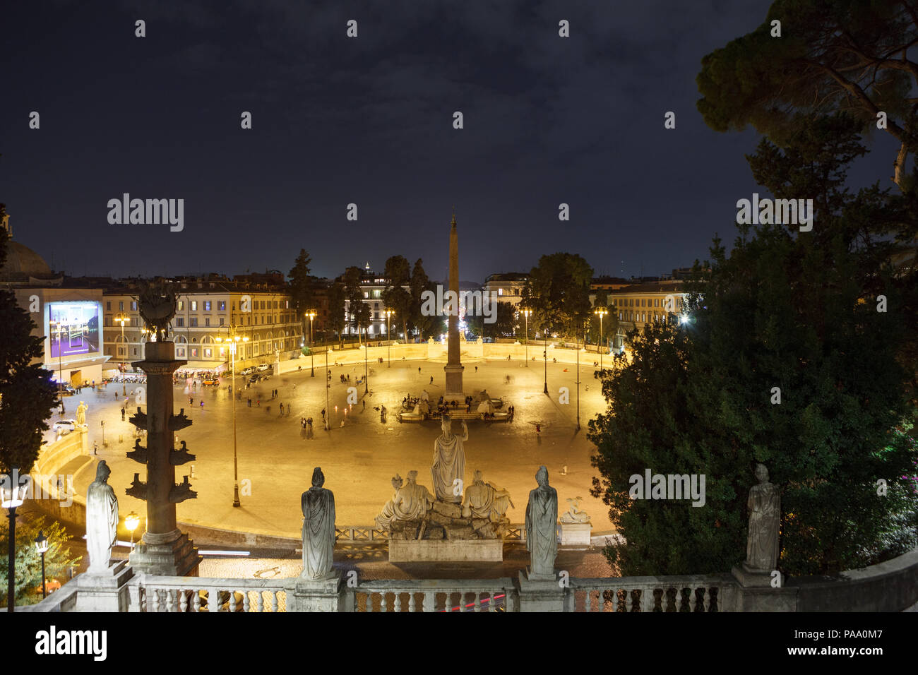 Piazza popolo rome night hi-res stock photography and images - Alamy