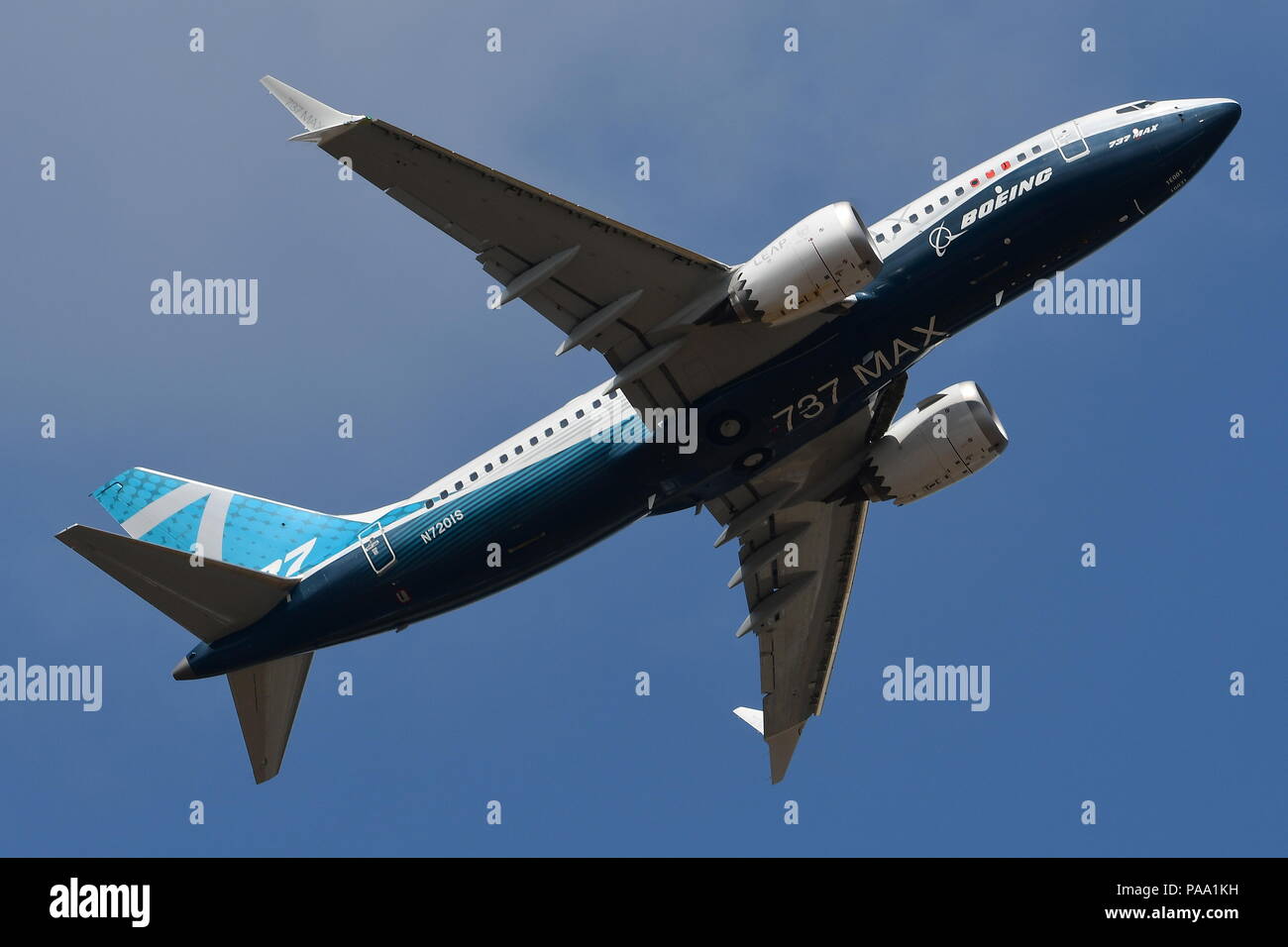 BOEING COMMERCIAL 737-MAX7 PROTOTYPE AND DEMONSTRATOR AT FARNBOROUGH ...