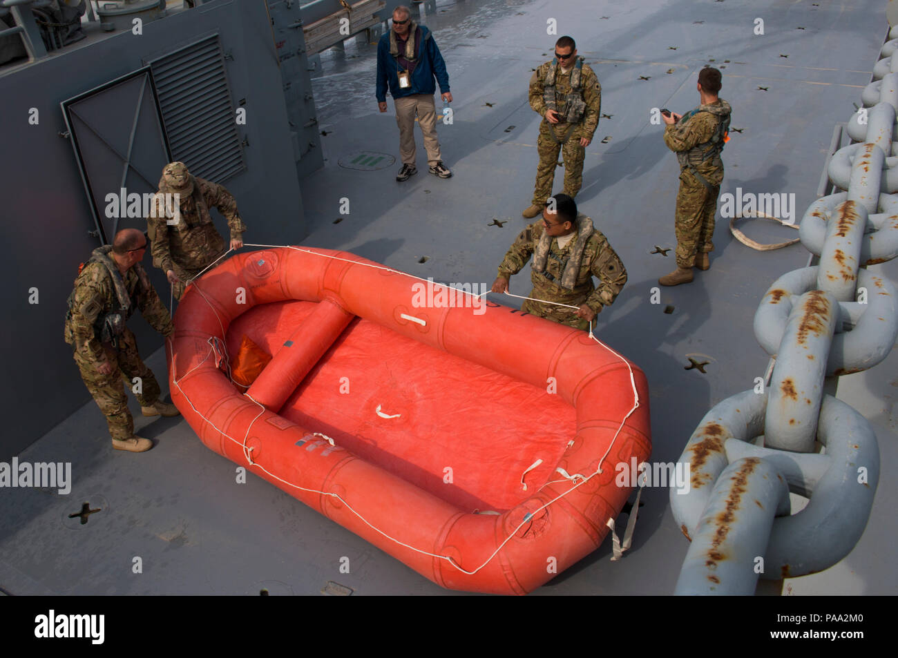 Army National Guard Soldiers from the 40th Combat Aviation Brigade ...