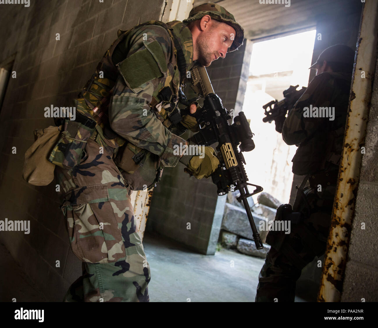 Dutch Marines with the 2nd Marine Combat Group, Recon Sniper Troop ...