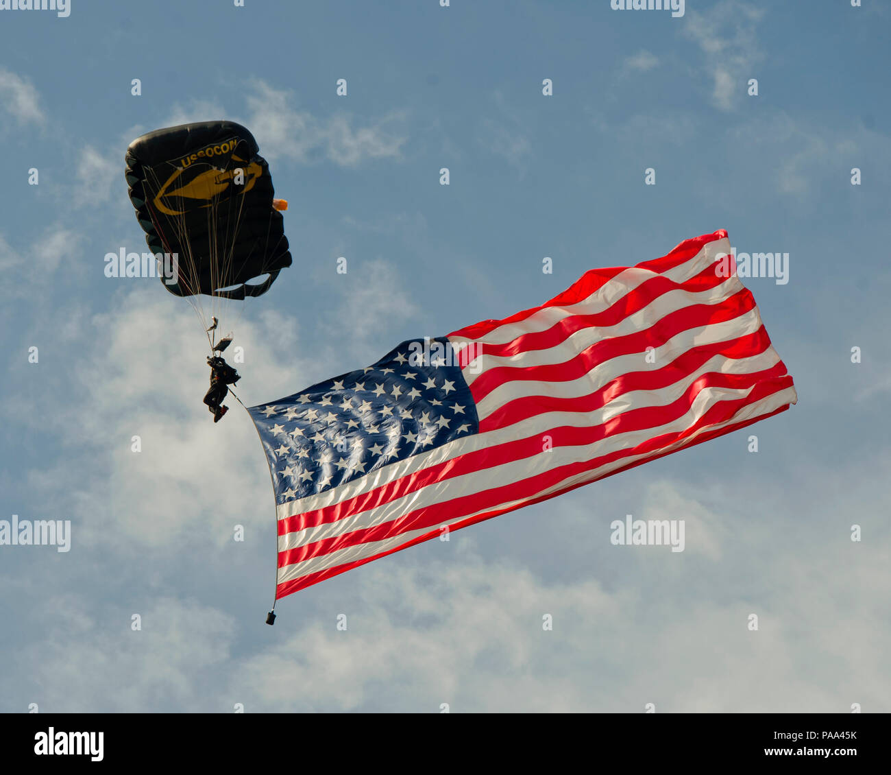 A U.S. Special Operations Command (USSOCOM) Para-Commando parachutes ...