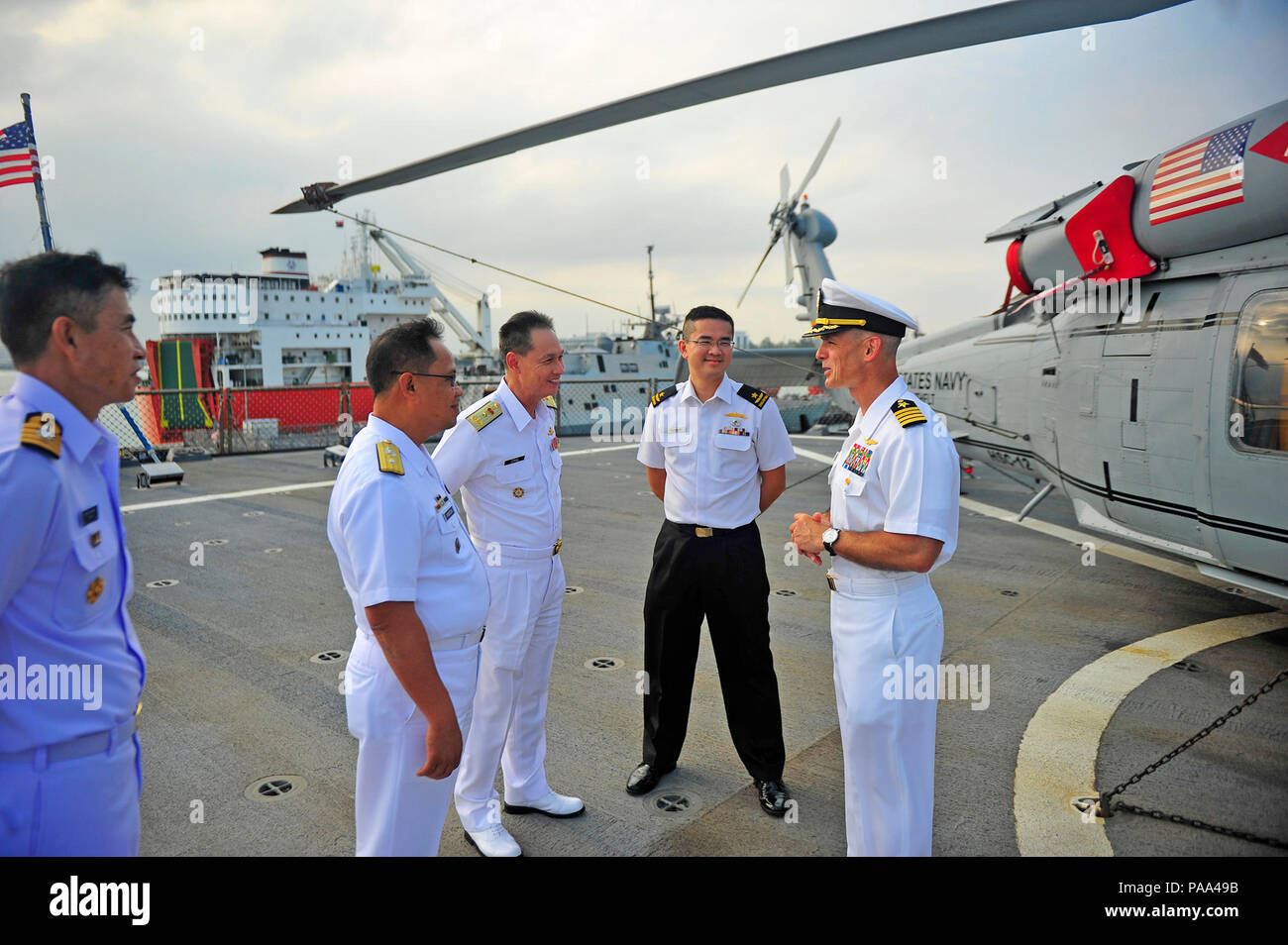 160319-N-TV402-025 SINGAPORE (March 19, 2016) - Commanding Officer of ...