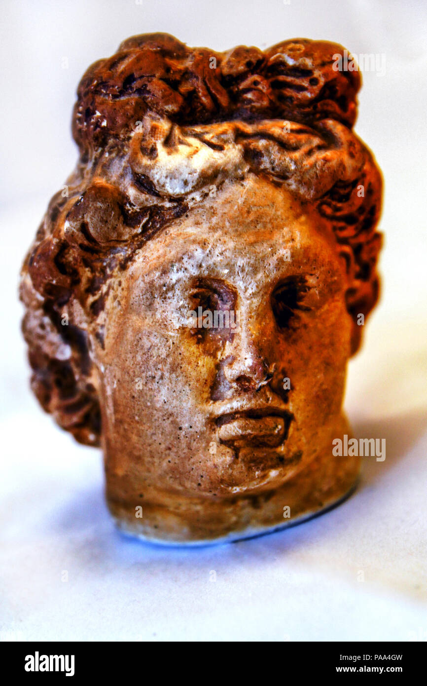 Bust ceramic clay head sculpture bust hi-res stock photography and ...
