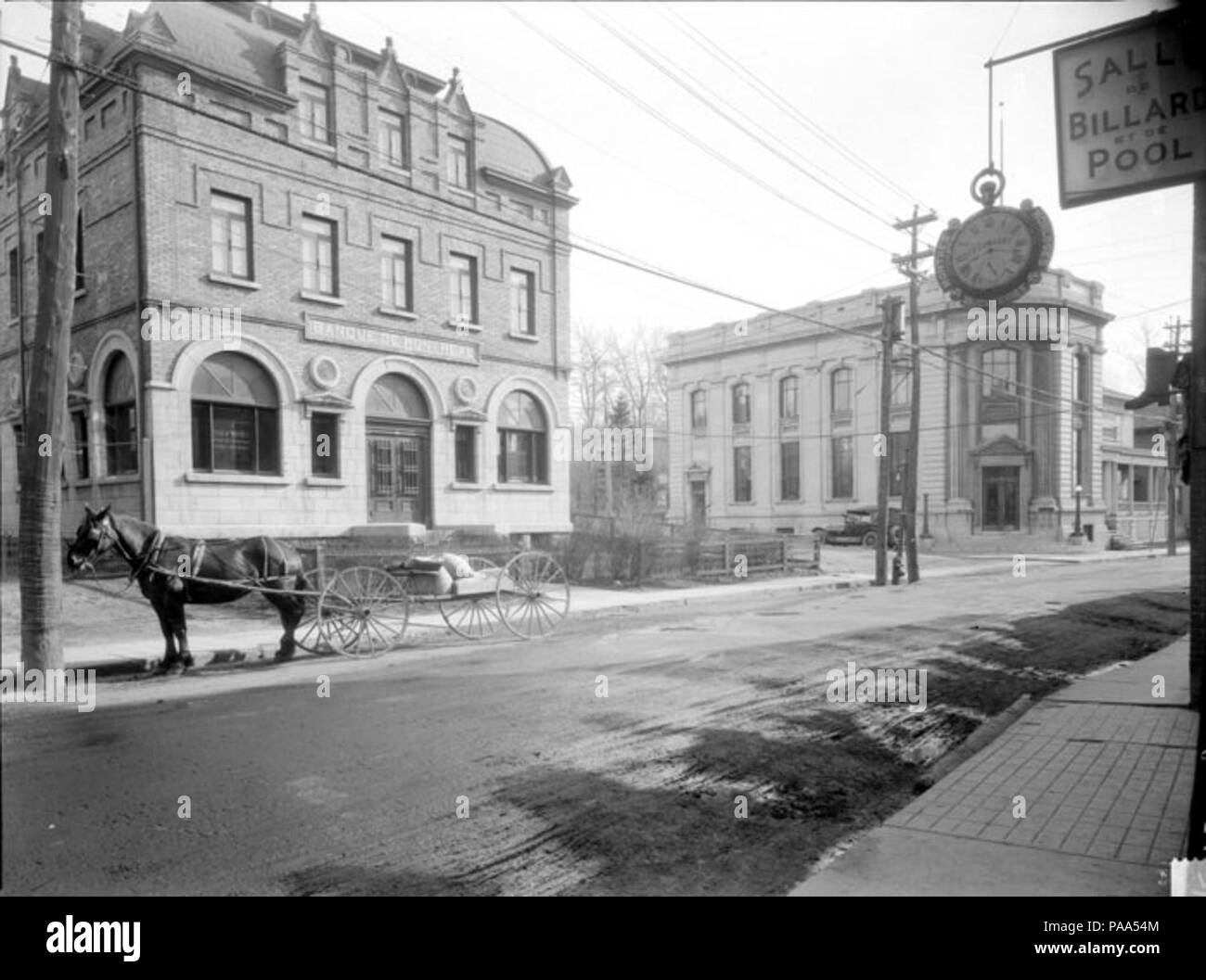 Bank of montreal Black and White Stock Photos & Images - Alamy