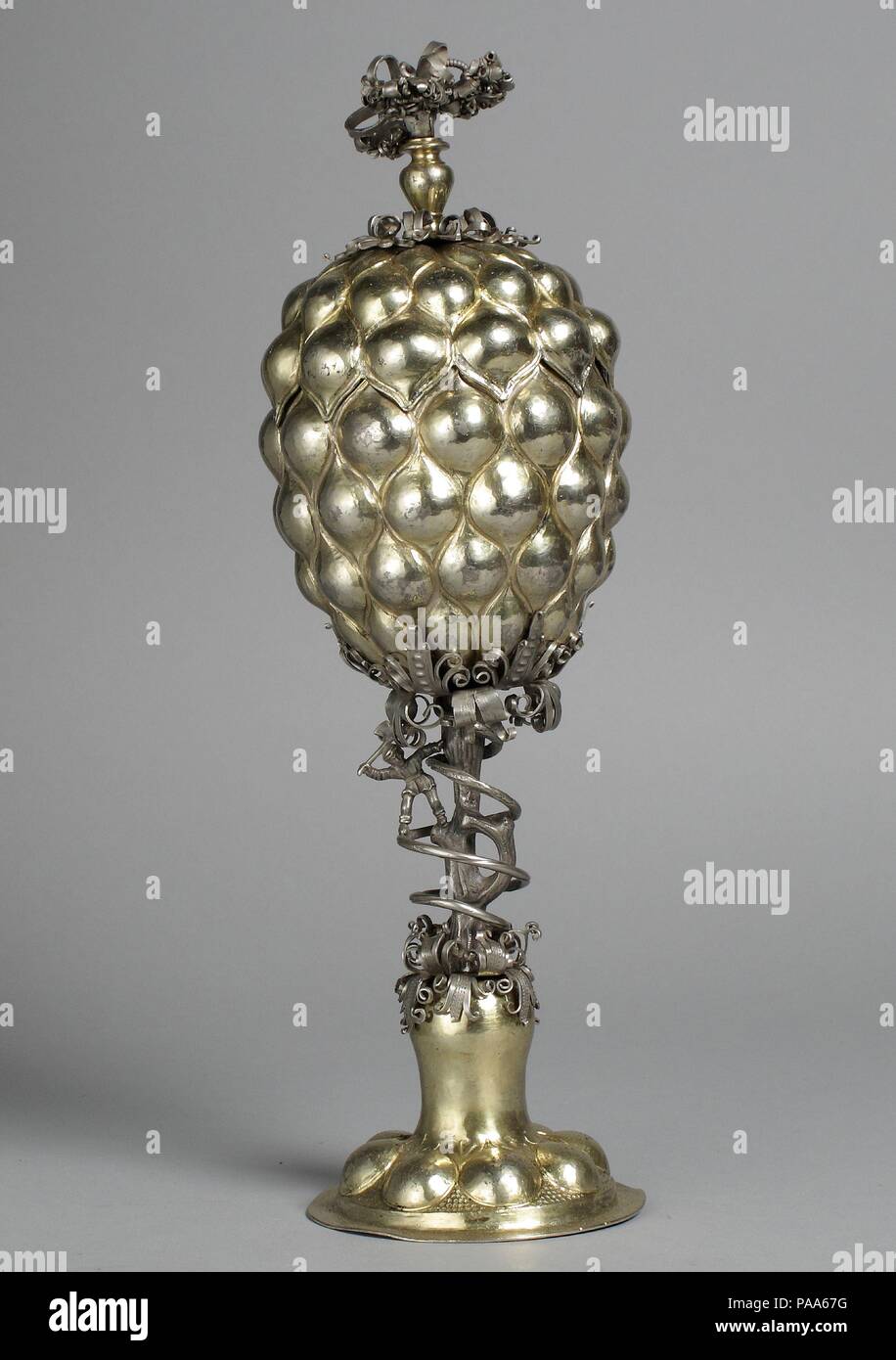 Silver goblet 16th century hi-res stock photography and images - Alamy