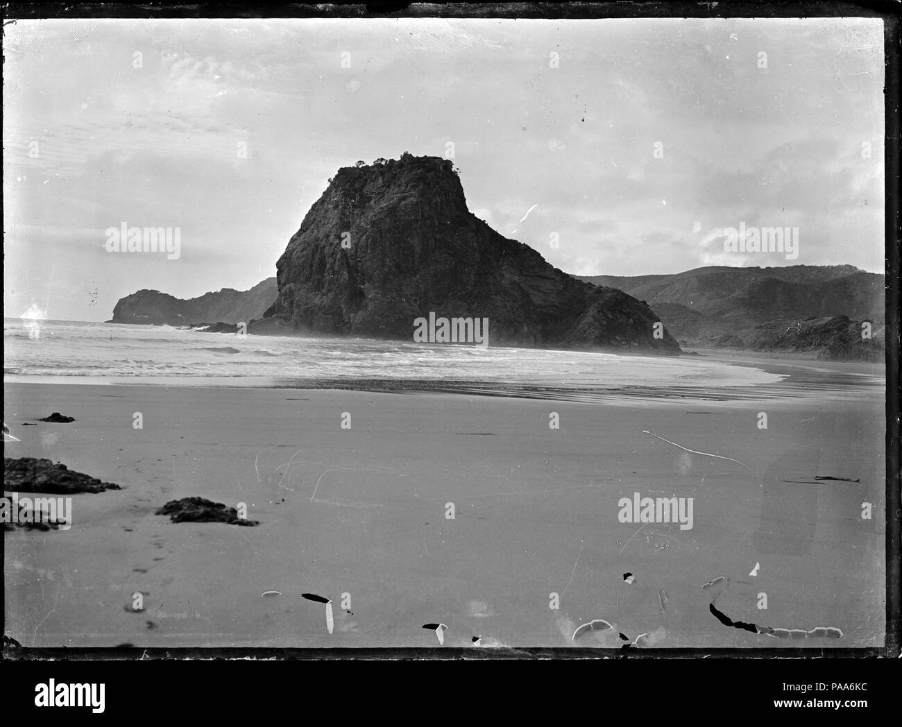 Piha Black and White Stock Photos & Images - Alamy