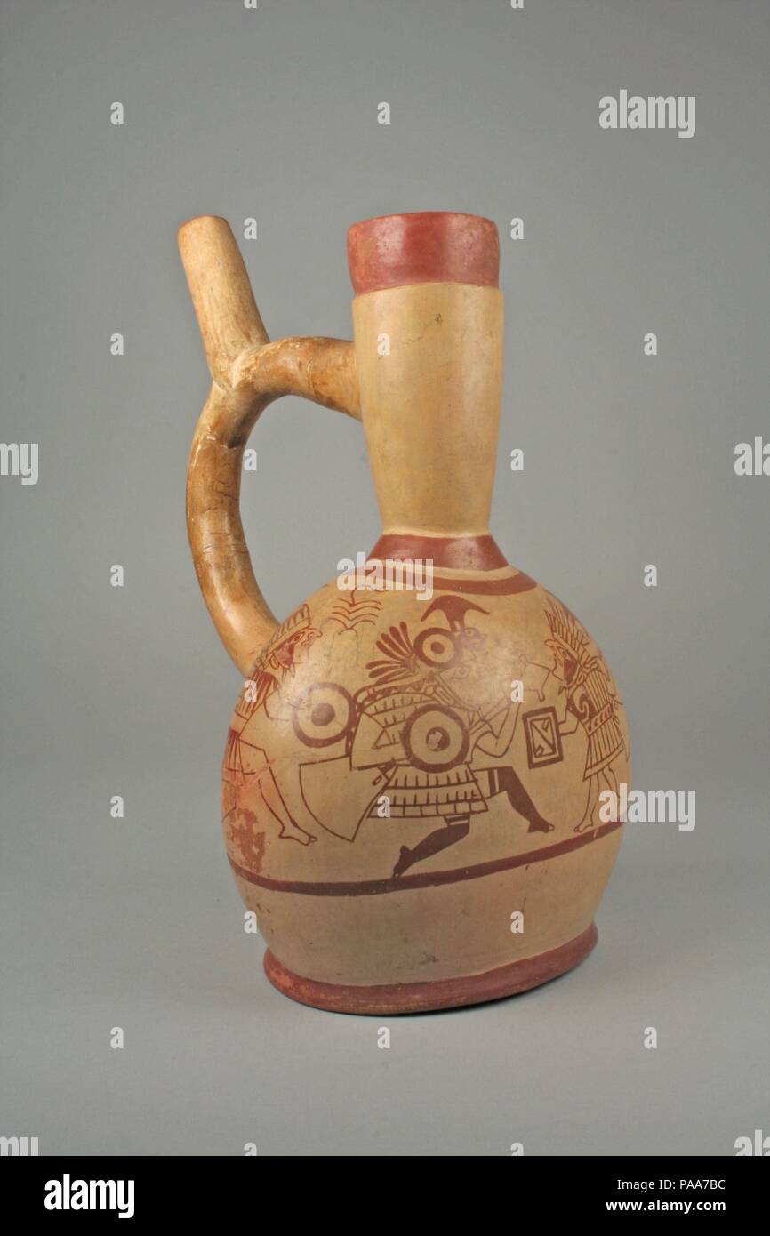 Moche bottle hi-res stock photography and images - Alamy