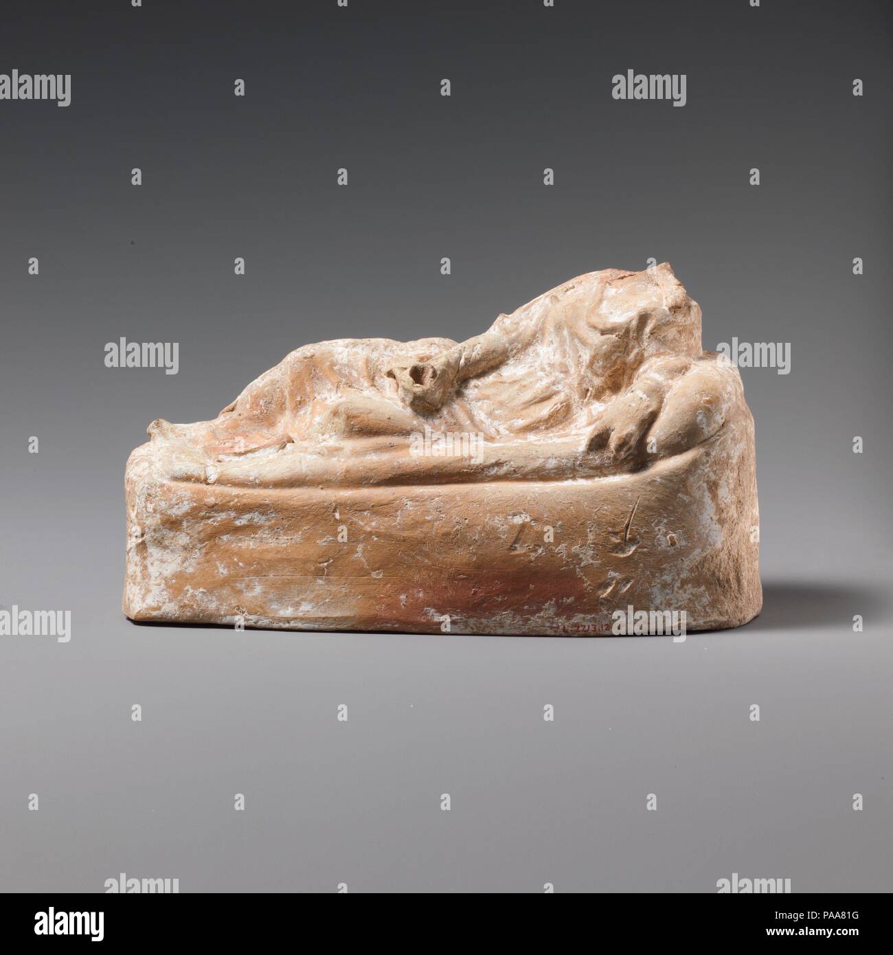 Draped reclining woman hi-res stock photography and images - Alamy