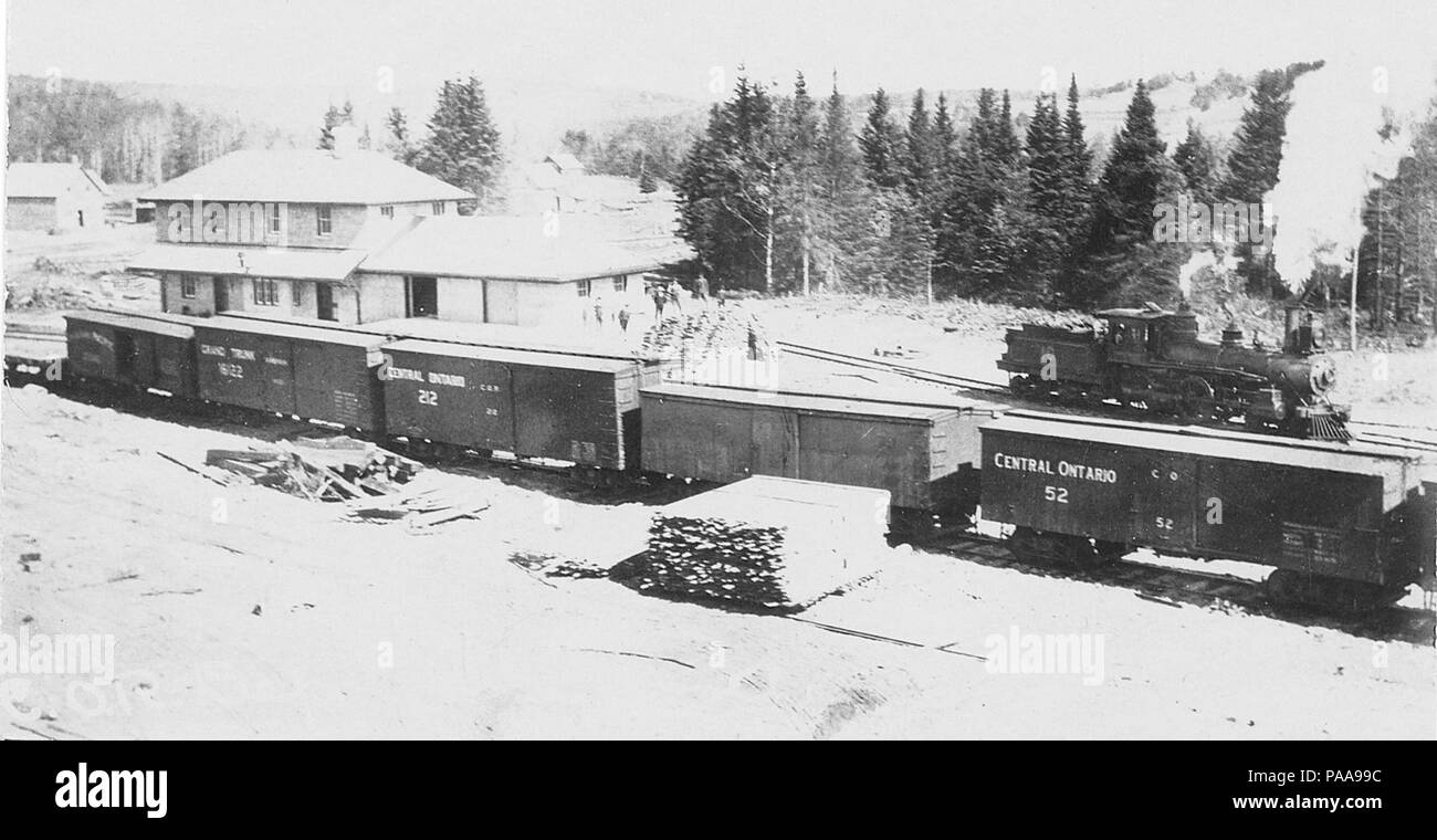 Maynooth station hi-res stock photography and images - Alamy