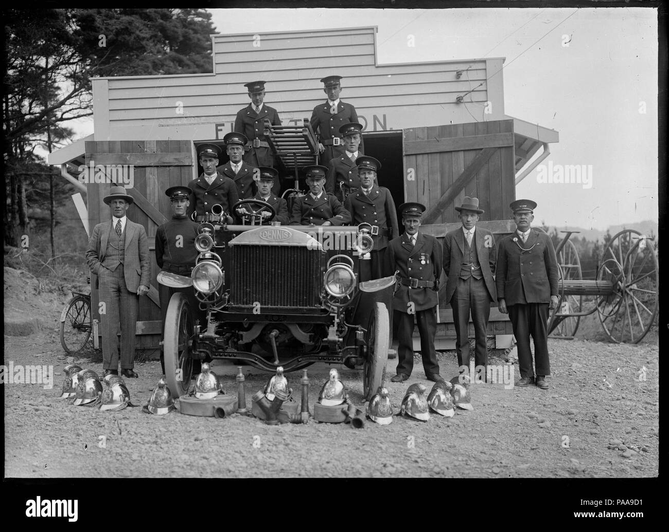 171 Members of the Silverstream Fire Brigade with their Dennis fire ...