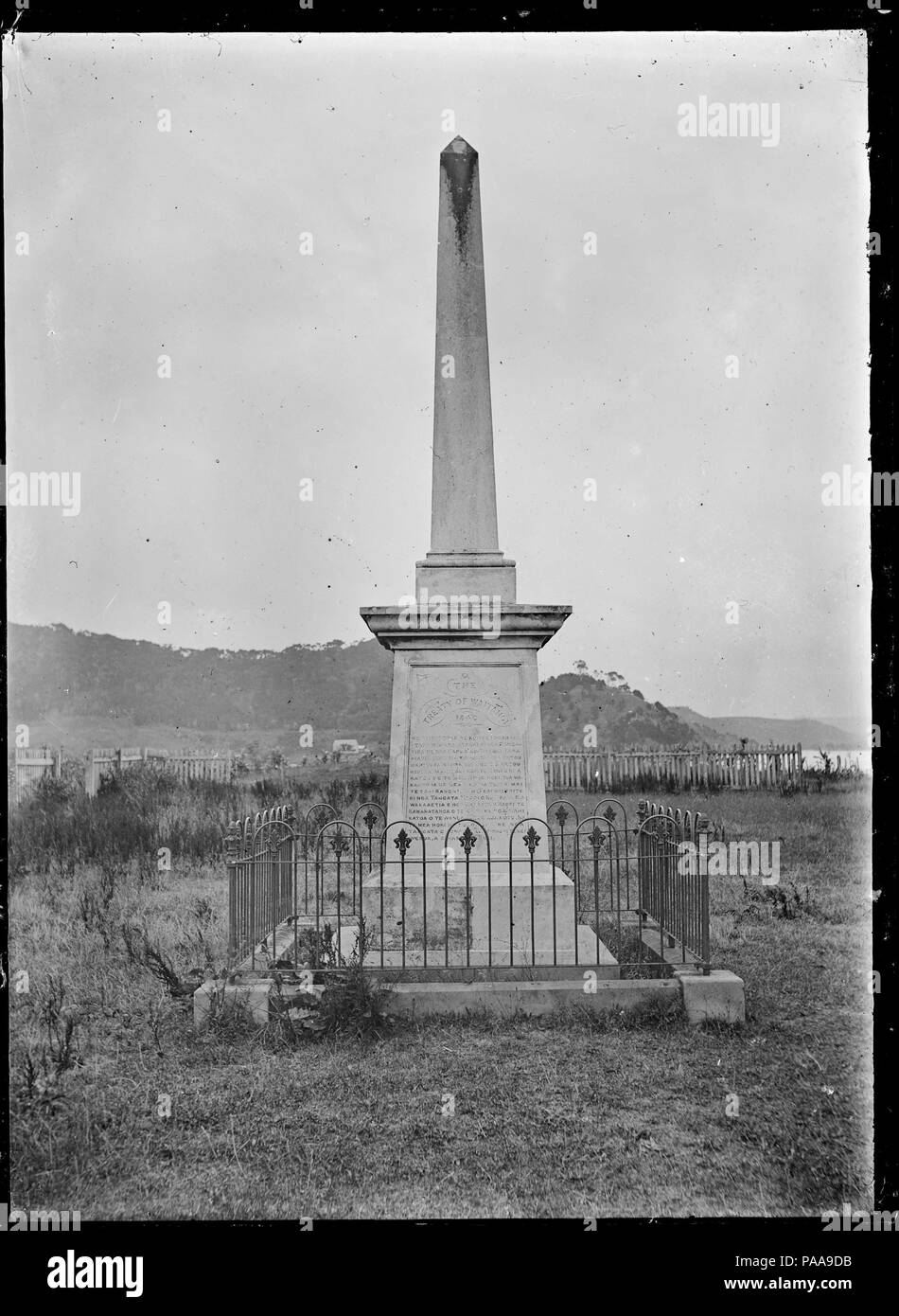 171 Memorial erected to commemorate the Treaty of Waitangi. ATLIB ...