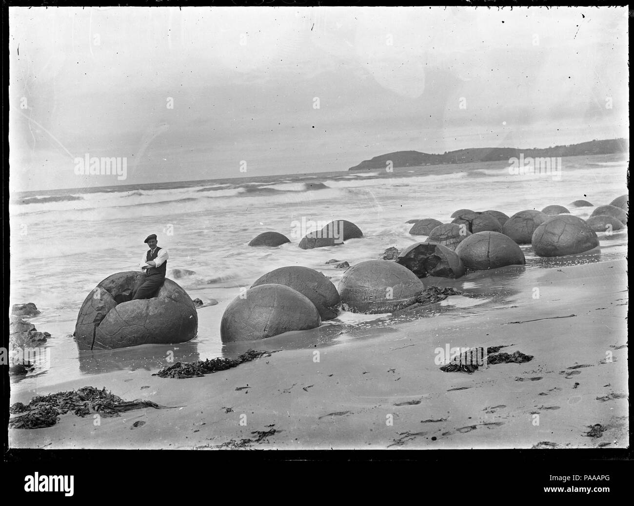 175 Moeraki boulders, circa 1925. ATLIB 292318 Stock Photo - Alamy