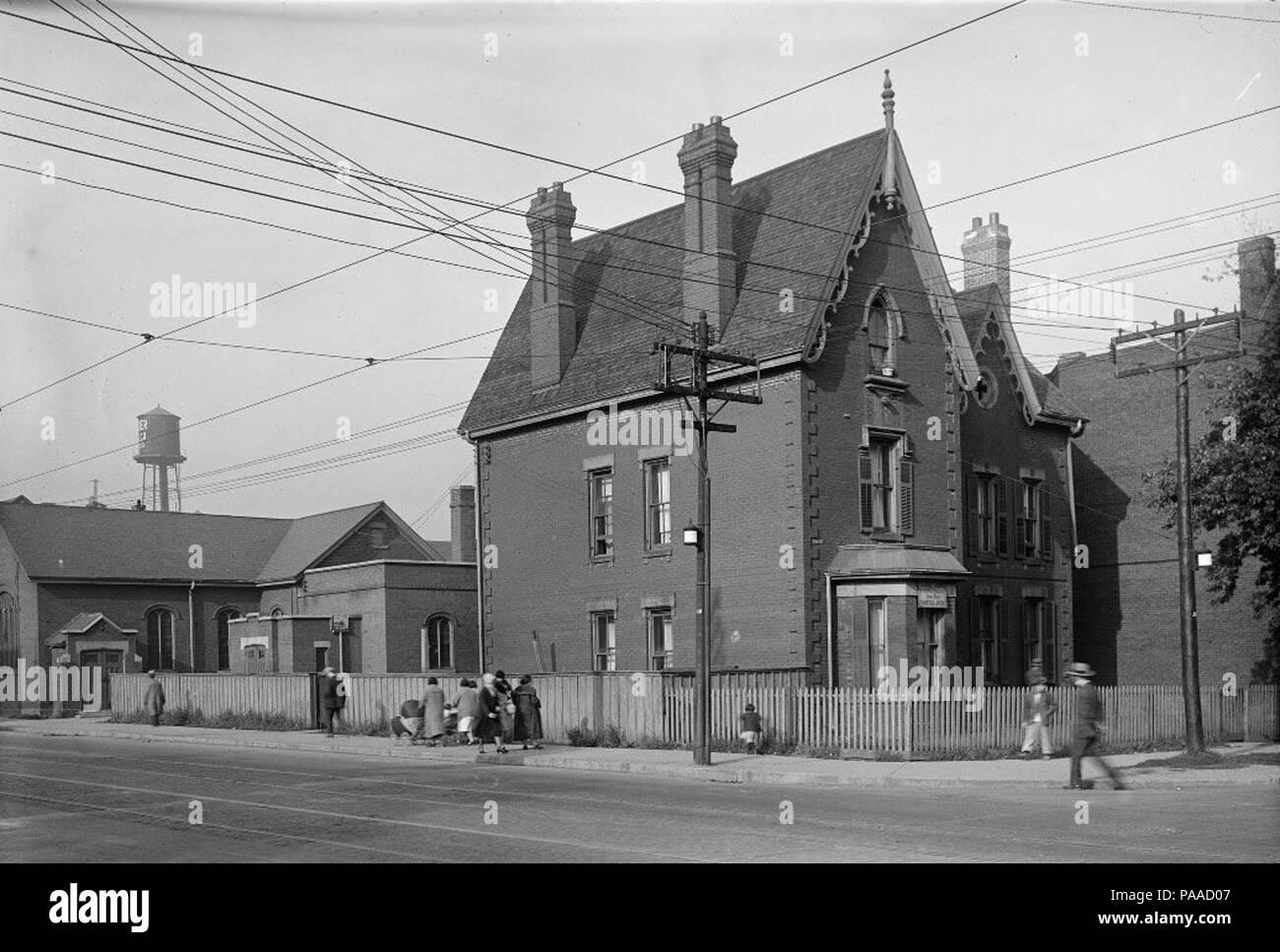 185 Northeast corner Elm and Bay 1928 Stock Photo - Alamy