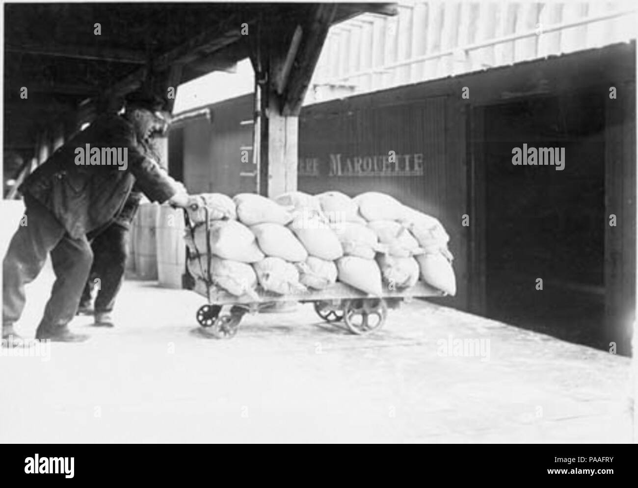 Salt transportation Black and White Stock Photos & Images - Alamy