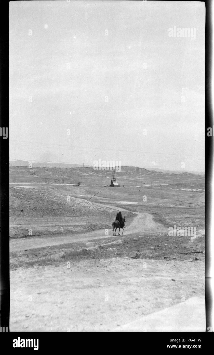 197 Persian oil well circa 1910s ATLIB 339983 Stock Photo - Alamy