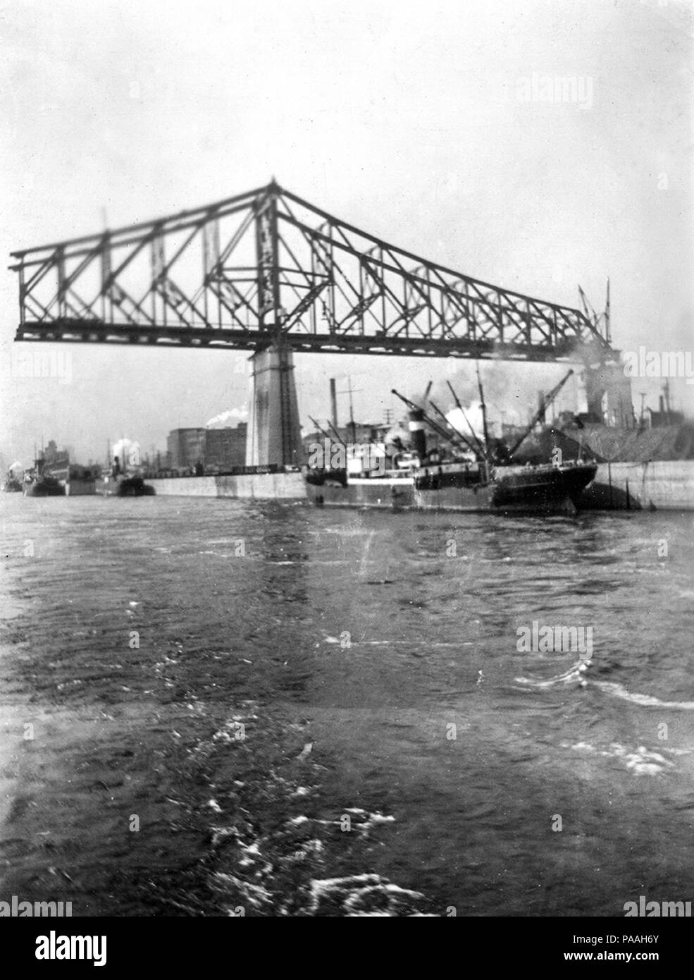 202 Pont Jacques-Cartier en 1926 - 06 Stock Photo - Alamy