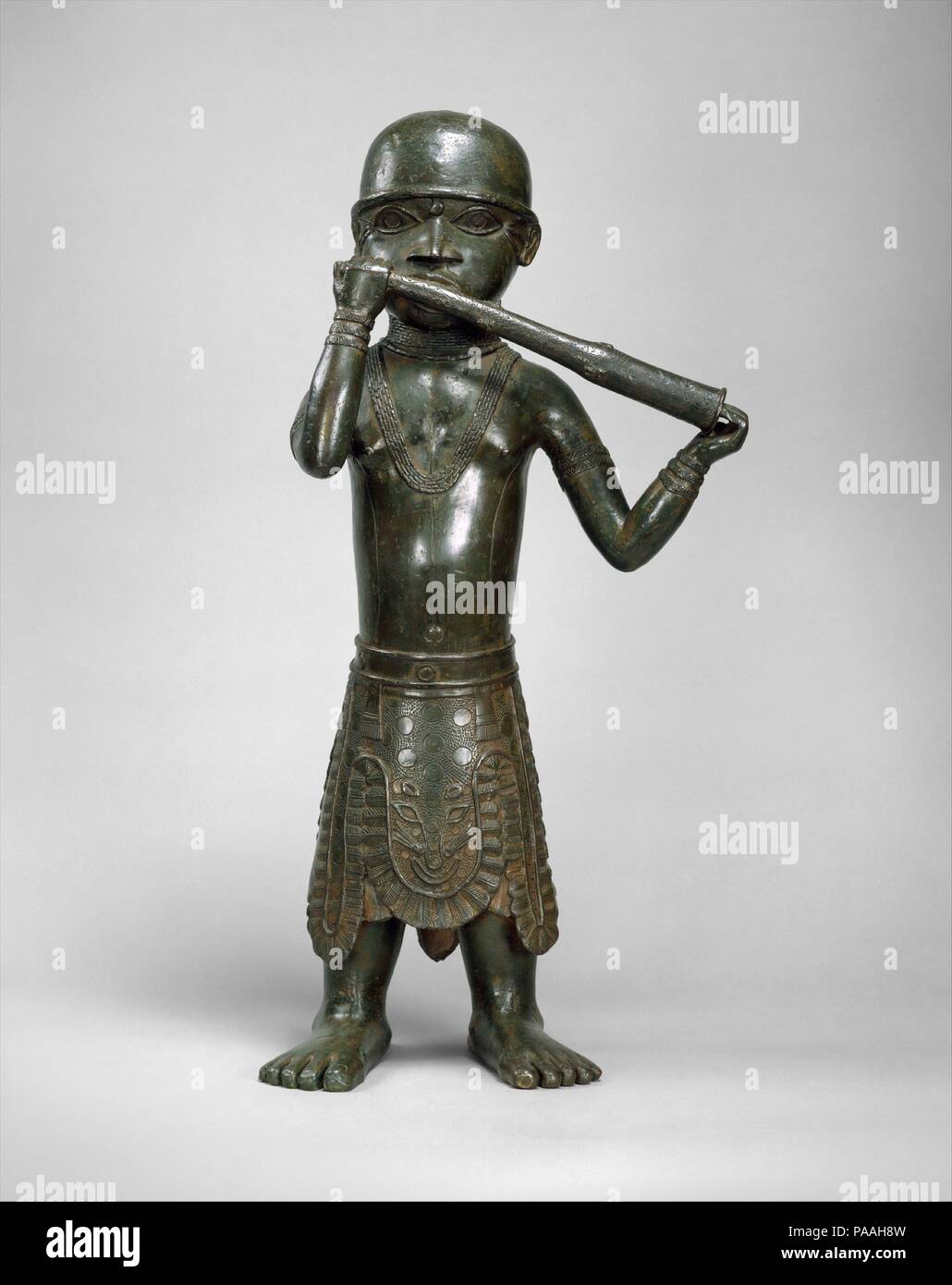 Benin bronze sculpture hi-res stock photography and images - Alamy