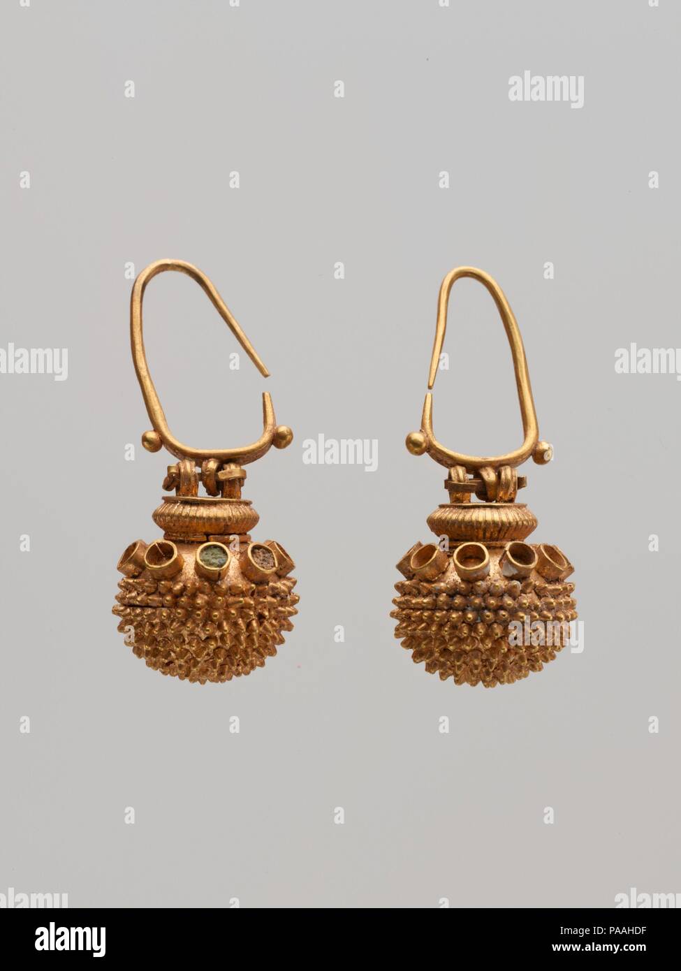 Filigree art hi-res stock photography and images - Alamy