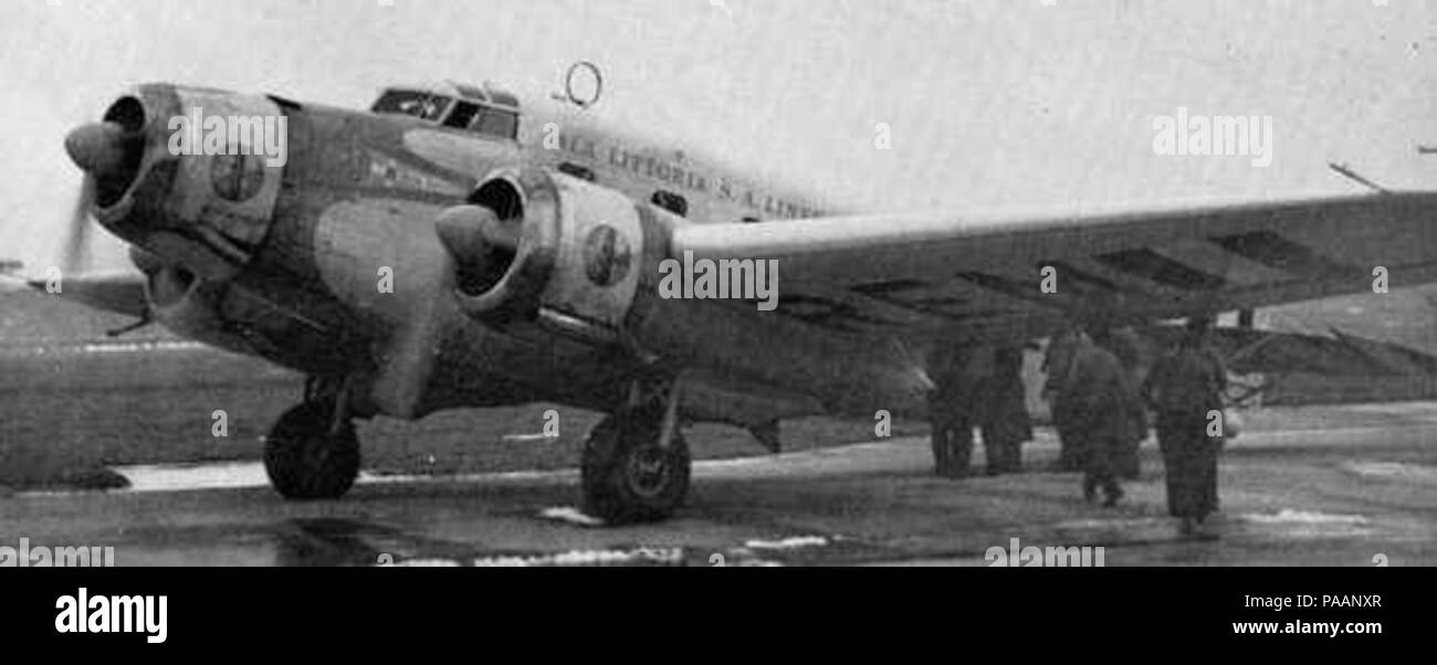 Savoia marchetti sm 79 hi-res stock photography and images - Alamy