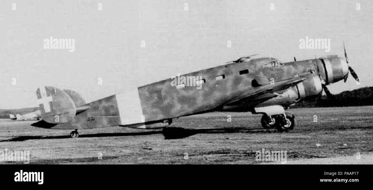 Savoia marchetti sm 84 hi-res stock photography and images - Alamy