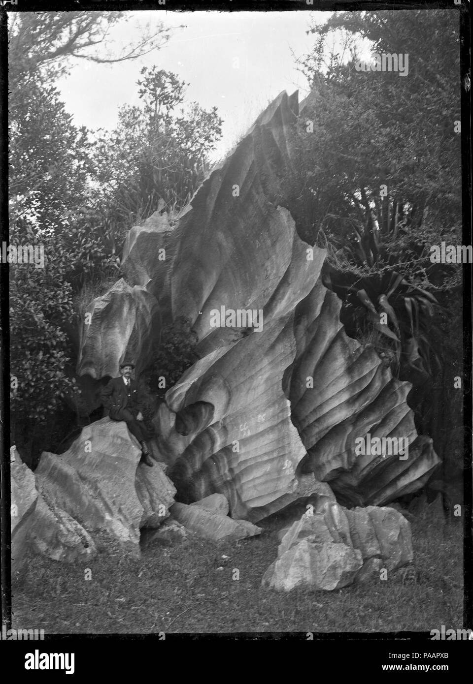 Sedimentary limestone Black and White Stock Photos & Images - Alamy