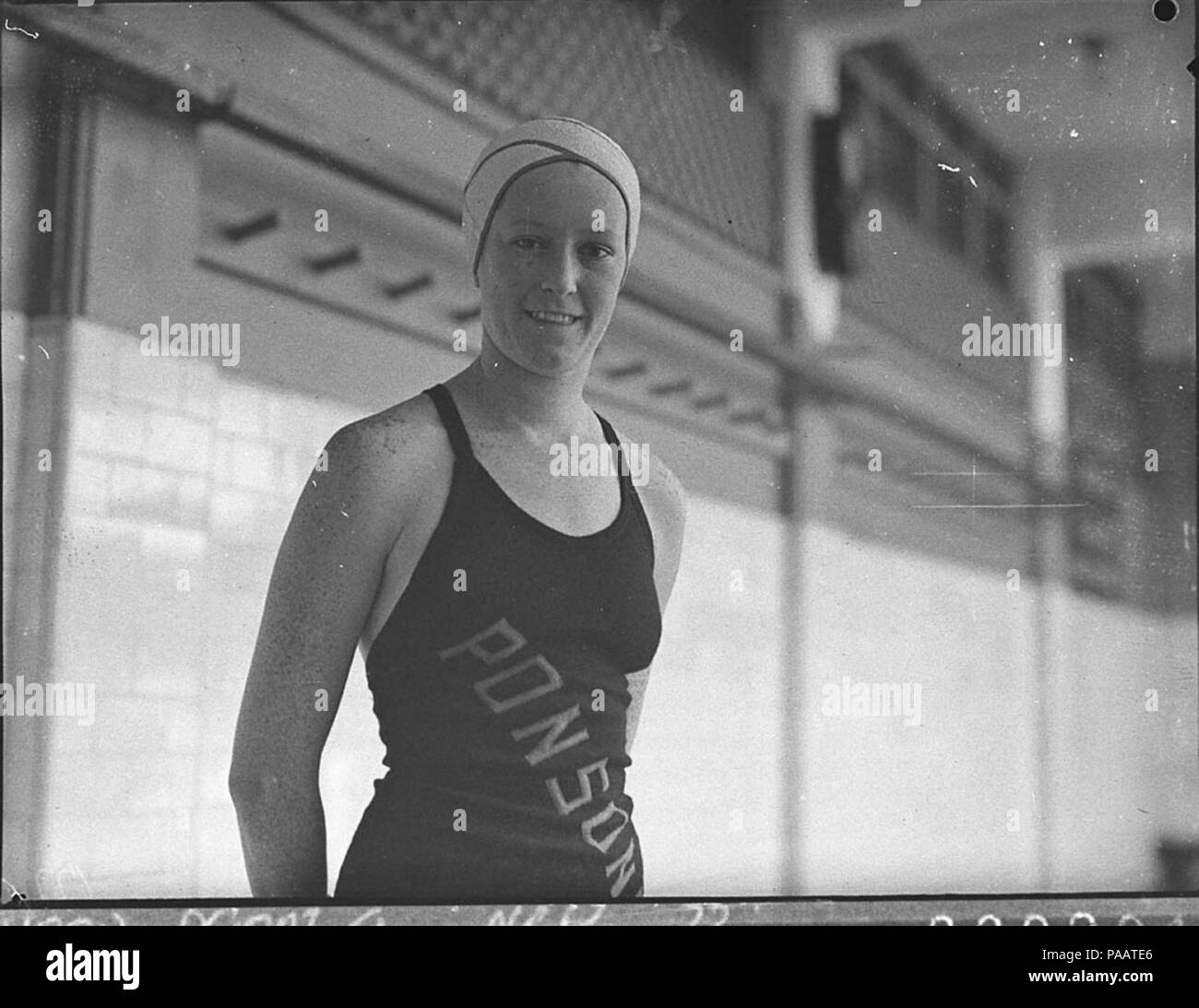 240 SLNSW 14297 Miss Leydon New Zealand swimmer Stock Photo - Alamy