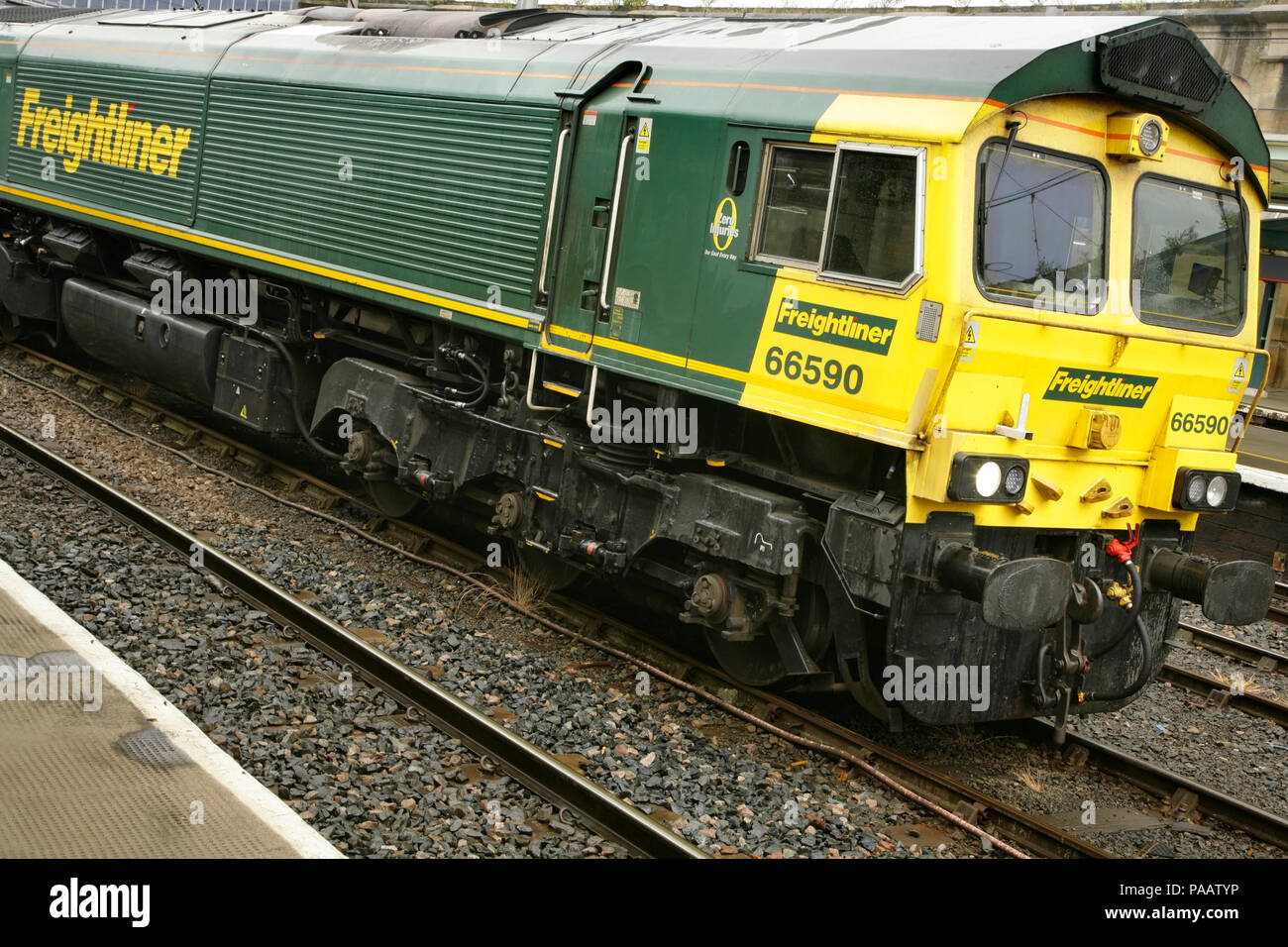 Freightliner class 66 diesel locomotive 66590 at Carlisle station, UK ...