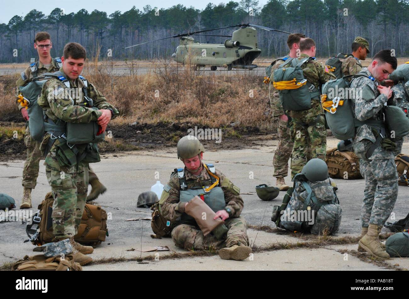 112th signal hi-res stock photography and images - Alamy