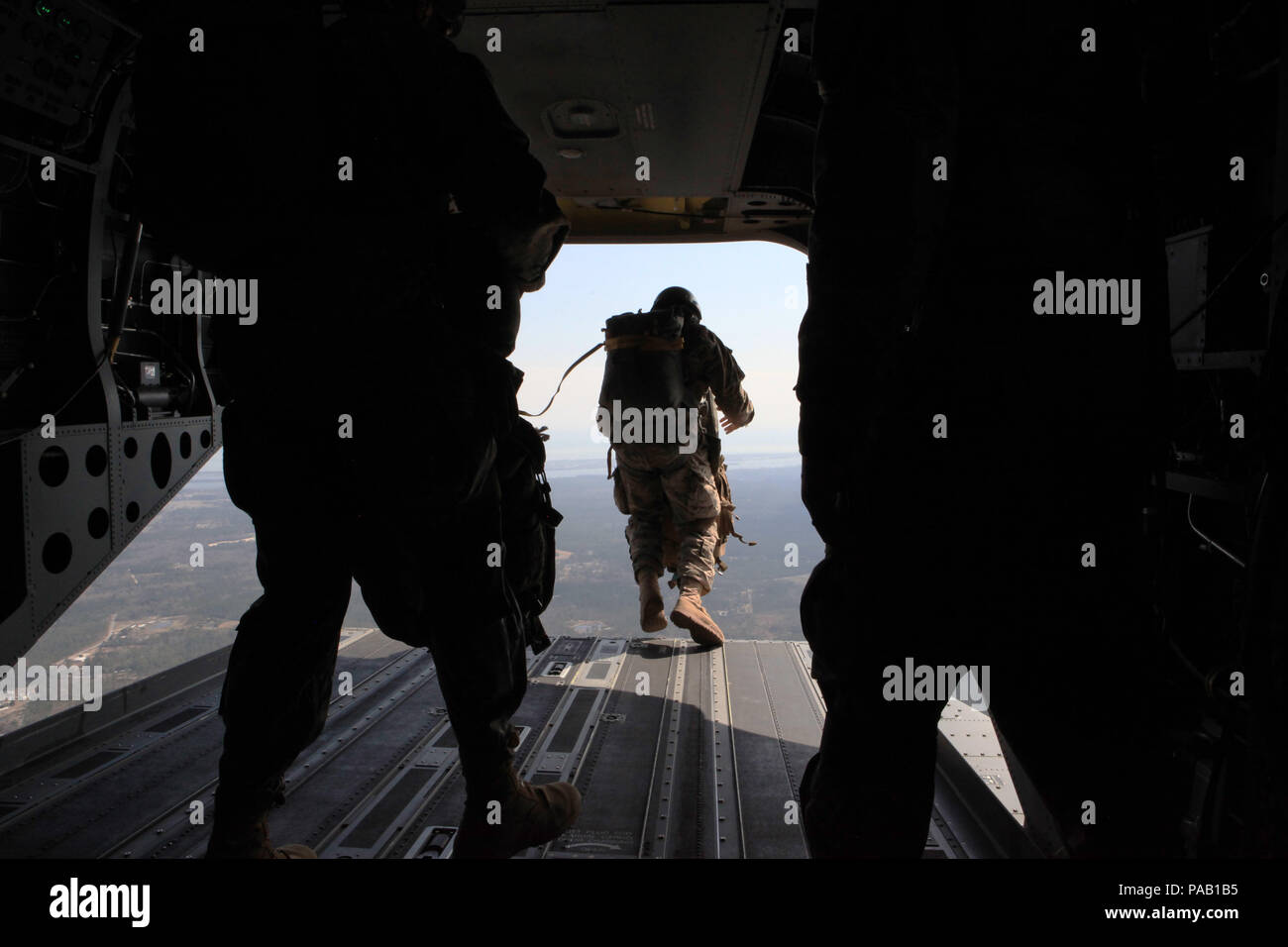 528 sustainment brigade hi-res stock photography and images - Alamy