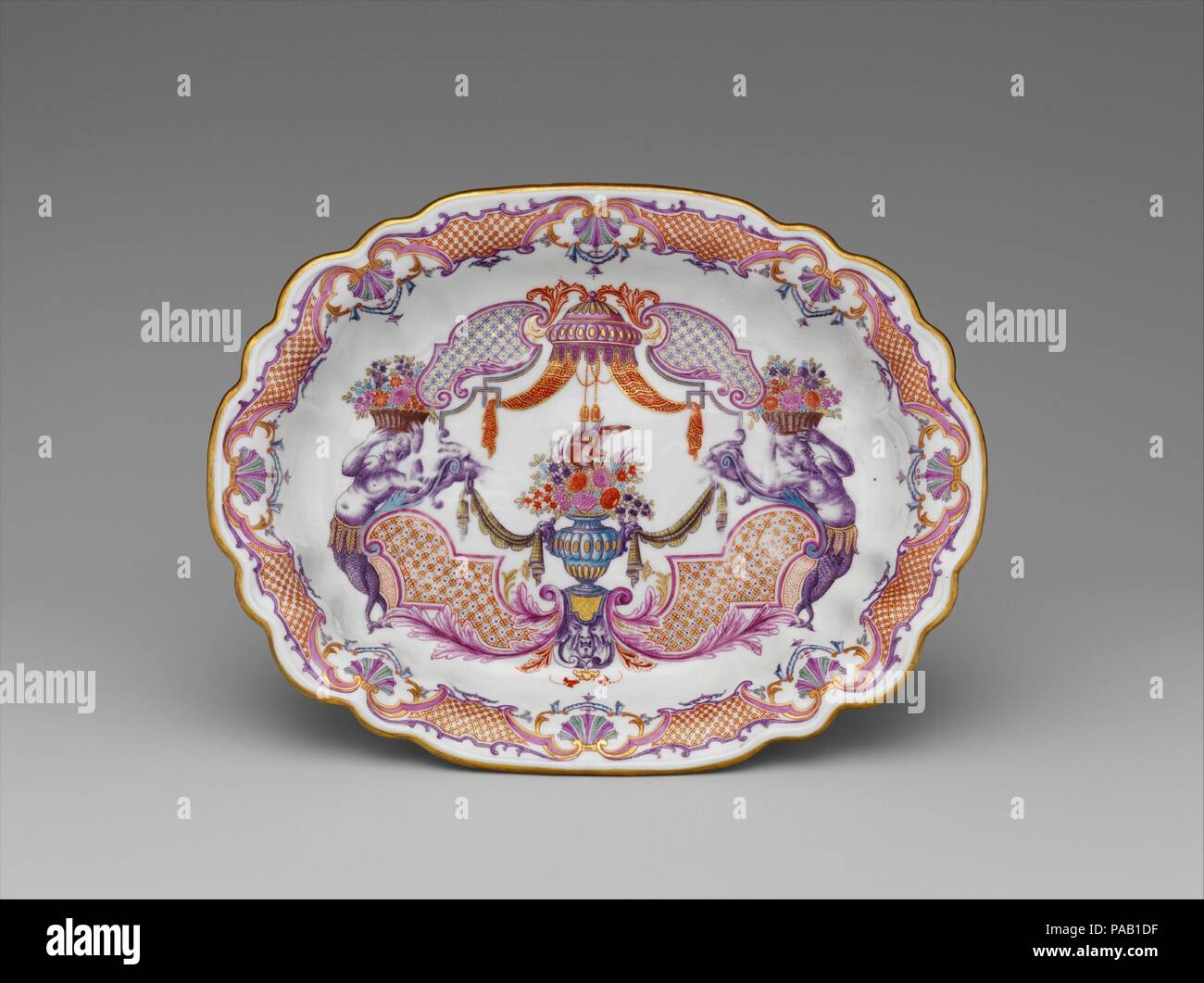 Interlocking oval hi-res stock photography and images - Alamy