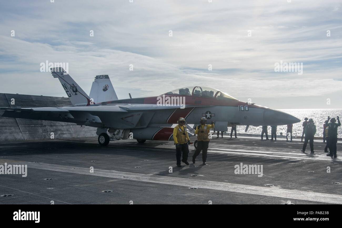 160304-N-BN294-026 SOUTH CHINA SEA (March 4, 2016) - An F/A-18F Super ...