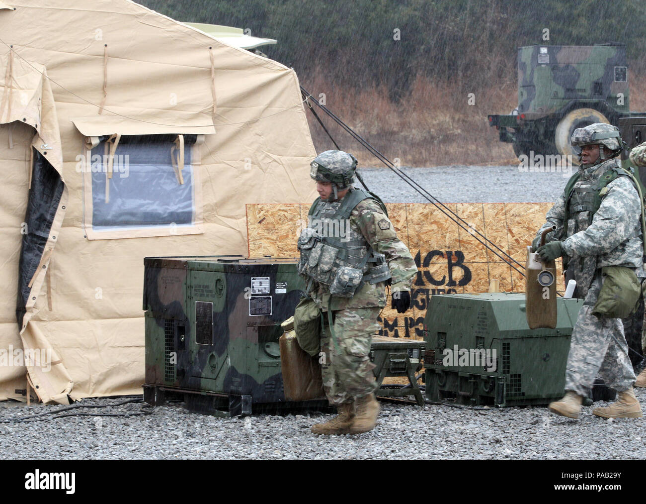 U.S. Army Reserve Soldiers assigned to the 313th Movement Control ...