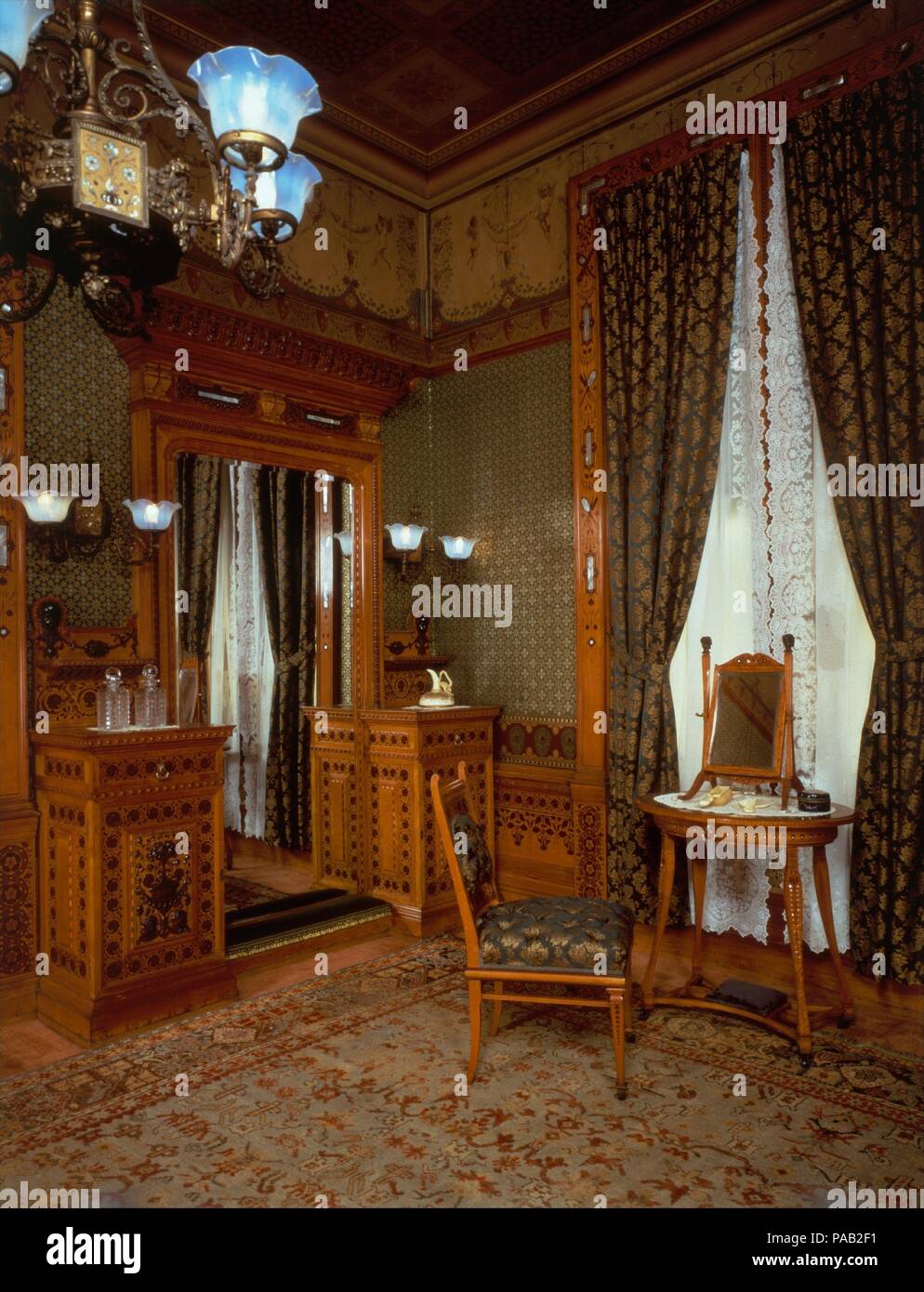 Arabella huntington hi-res stock photography and images - Alamy