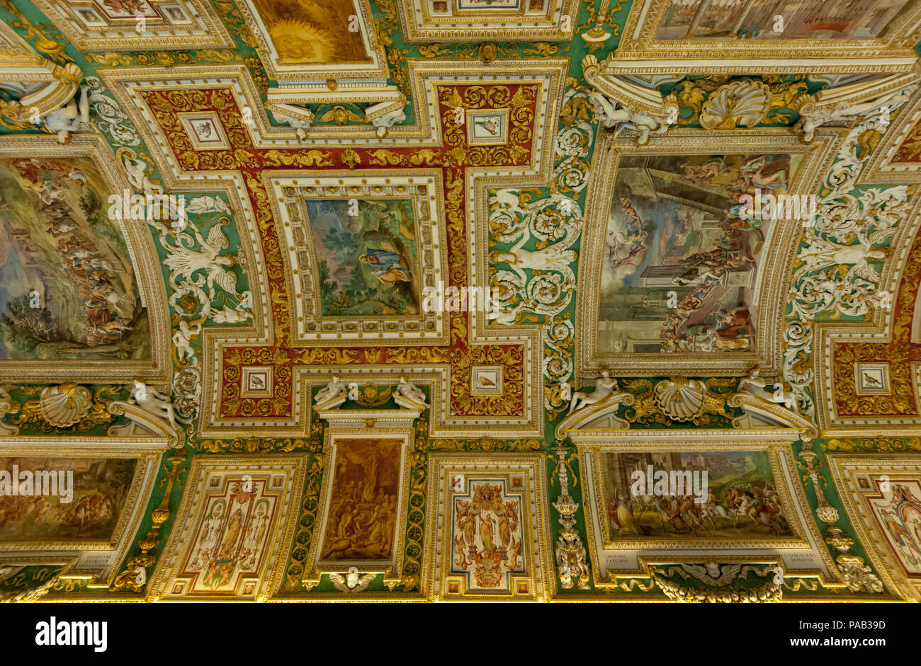 Hall of maps detail hi-res stock photography and images - Alamy