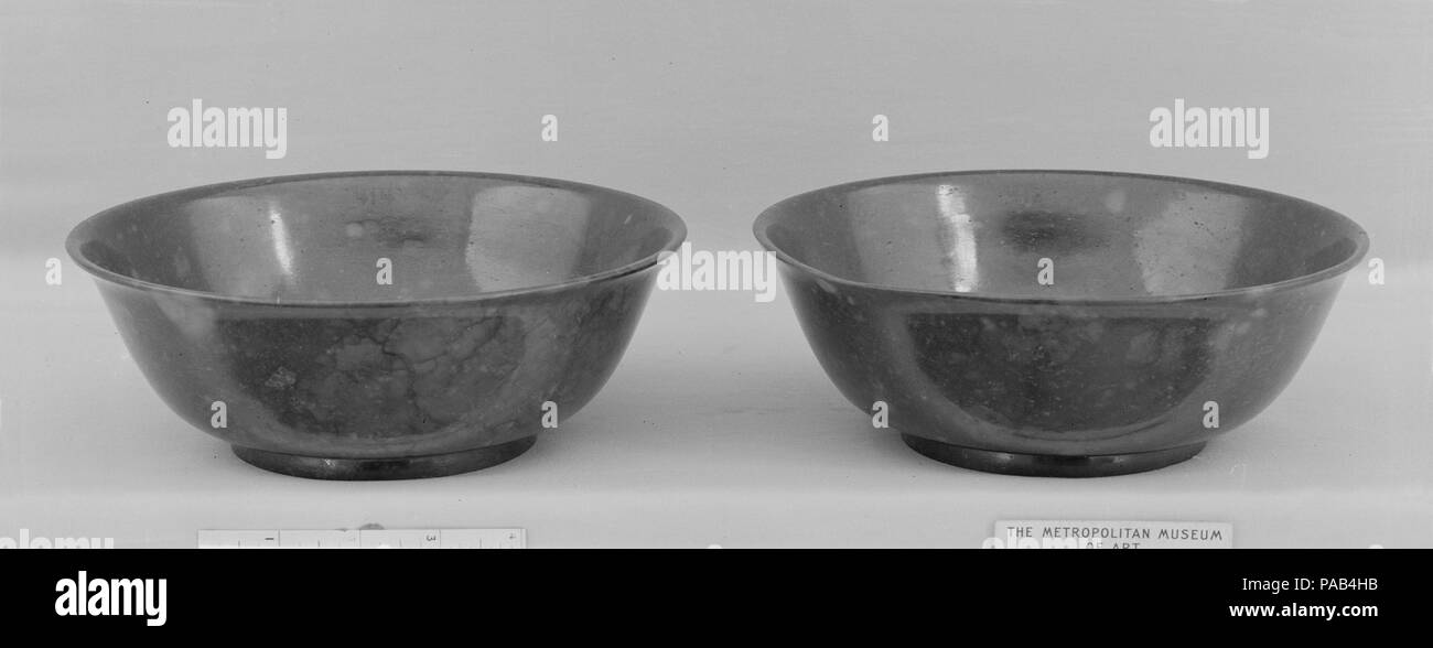 13 7 15 7 cm Black and White Stock Photos & Images - Alamy