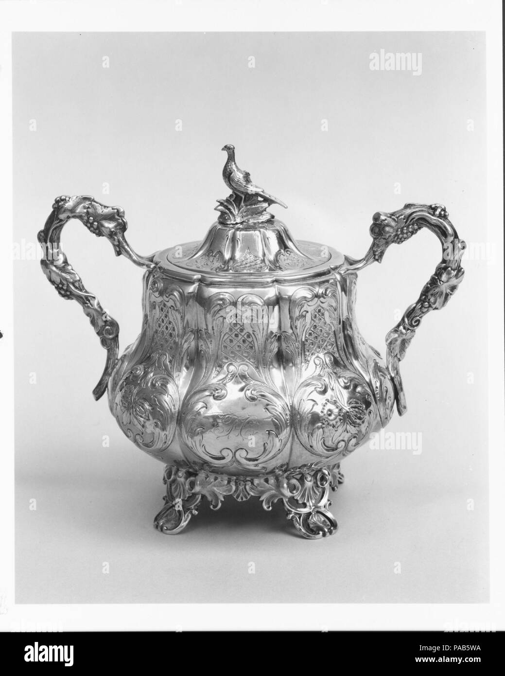 16 x 14 x 3 7 cm Black and White Stock Photos & Images - Alamy