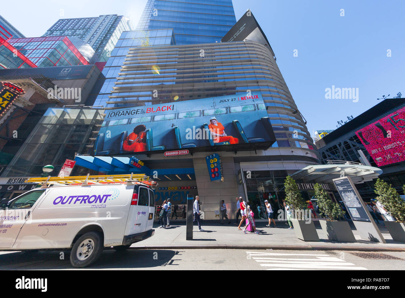 Metro trin station hi-res stock photography and images - Alamy