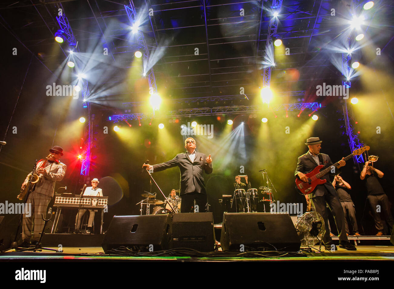 Madness band hi-res stock photography and images - Alamy