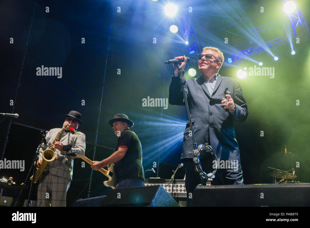 Madness band hi-res stock photography and images - Alamy
