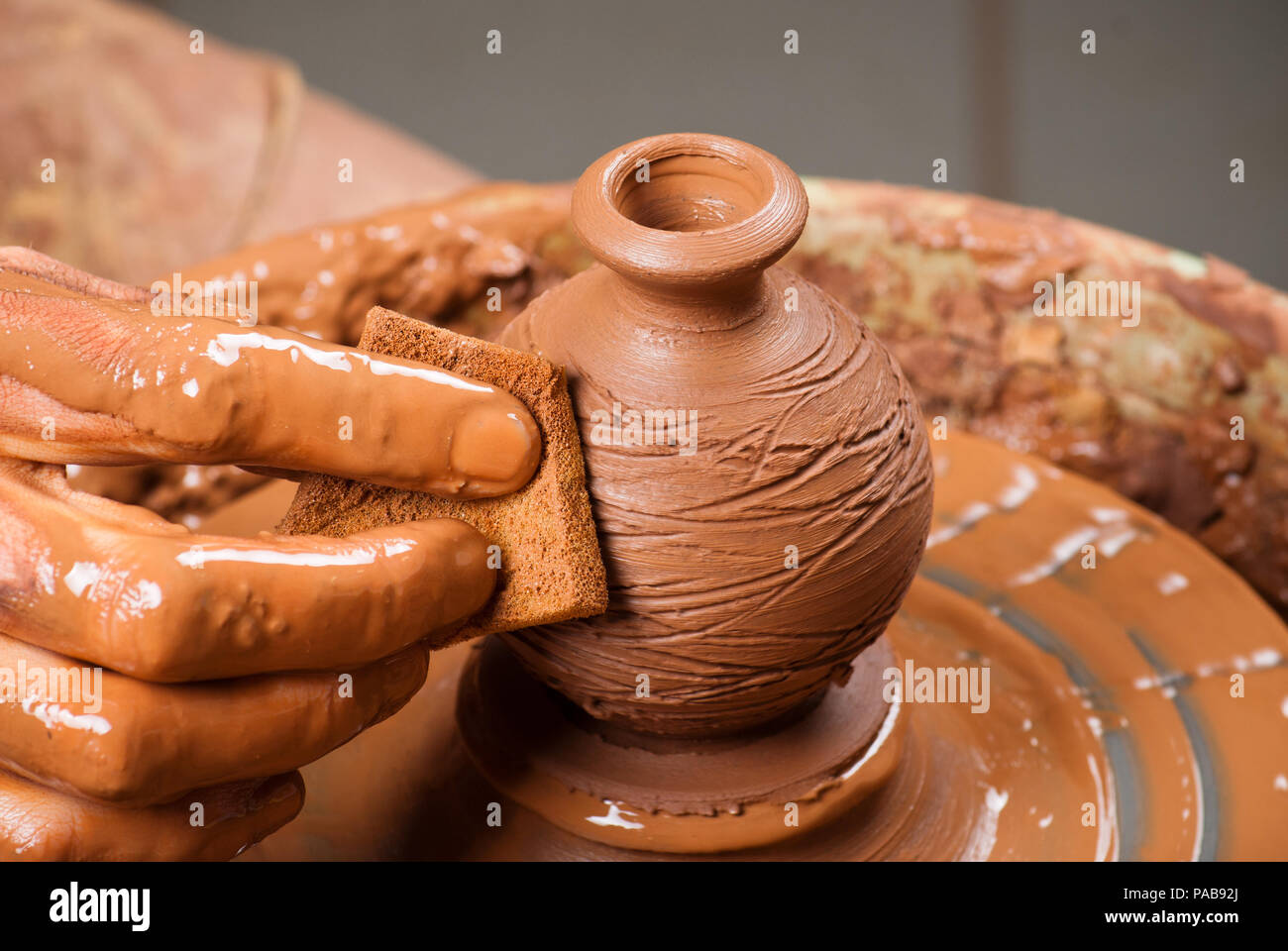 potter at work Stock Photo - Alamy