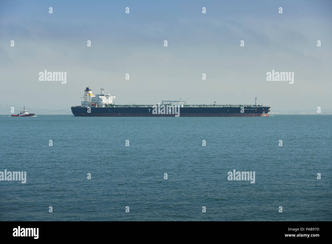 Oil tanker san francisco bay hi-res stock photography and images - Alamy