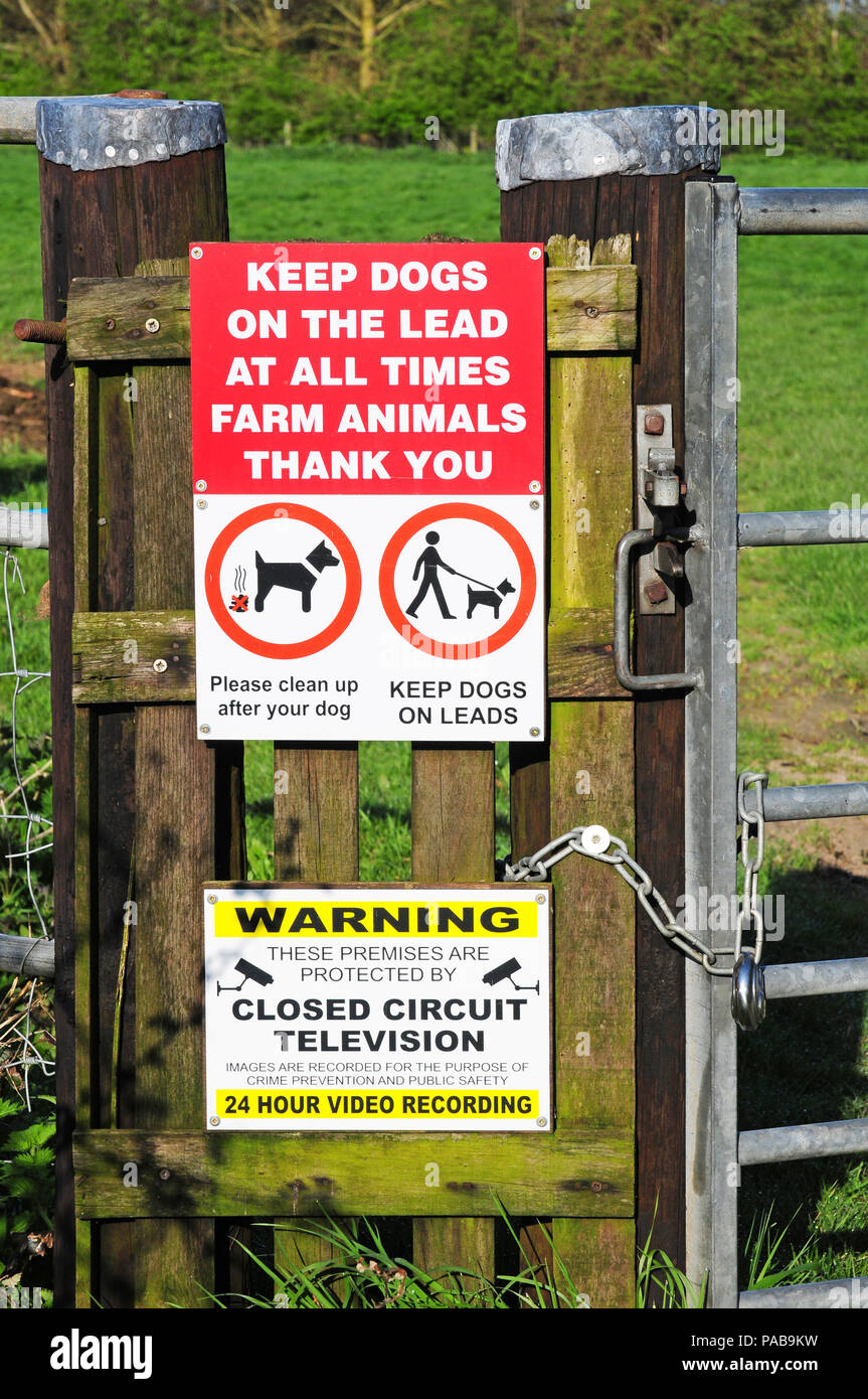 Notice on farm gate hi-res stock photography and images - Alamy