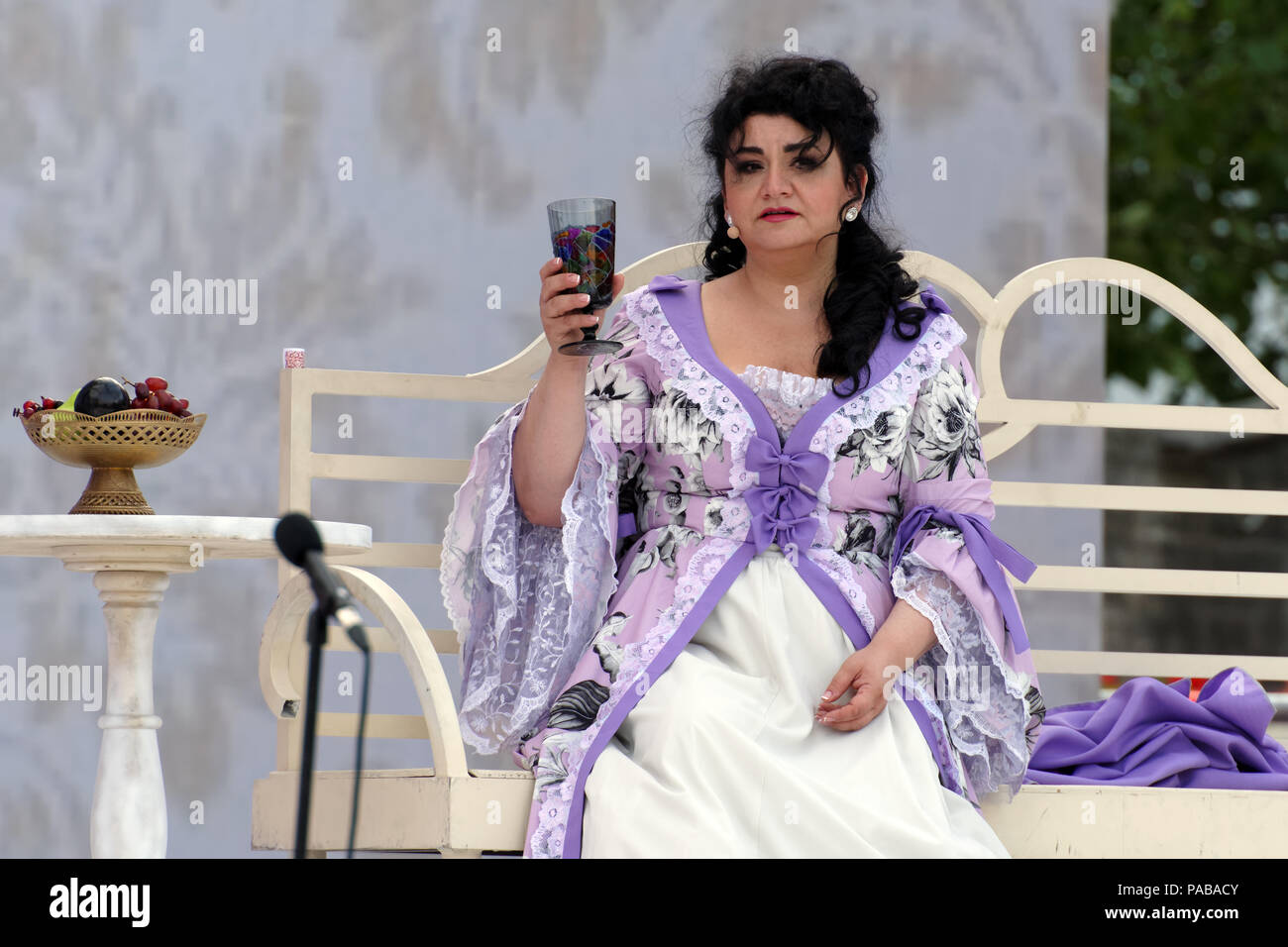 Manon opera hi-res stock photography and images - Alamy