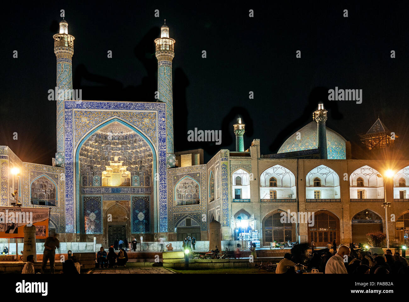 the shah mosque famous landmark on Naqsh-e Jahan Square in isfahan city ...