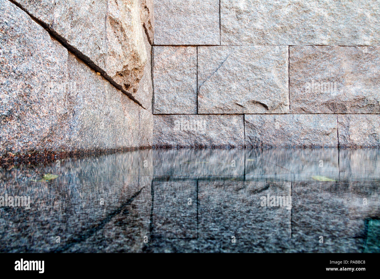 Reflection pool of the Franklin Delano Roosevelt Memorial (FDR) in ...