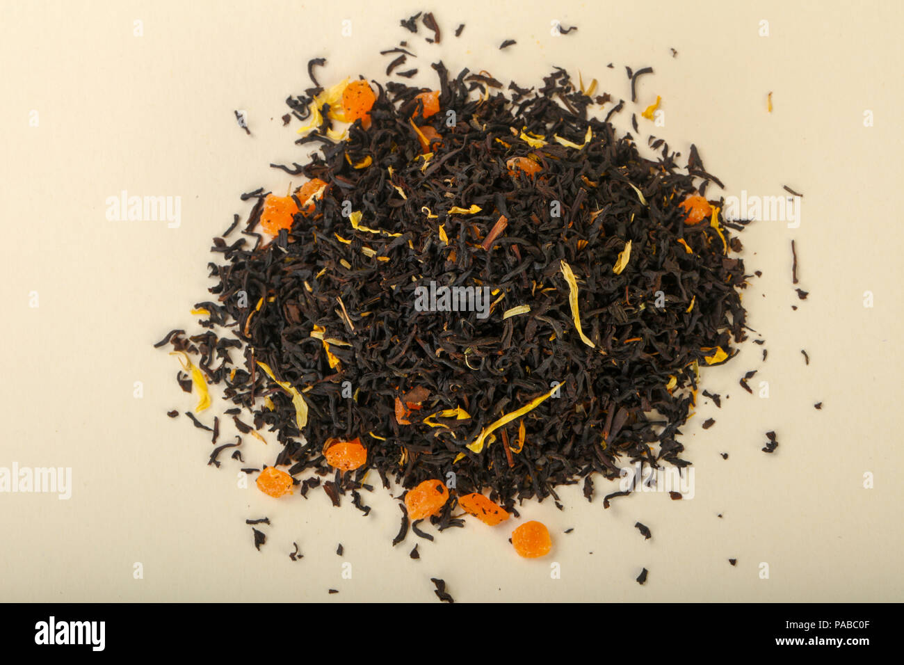 Aroma tea heap with fruit, berries and herbs Stock Photo - Alamy