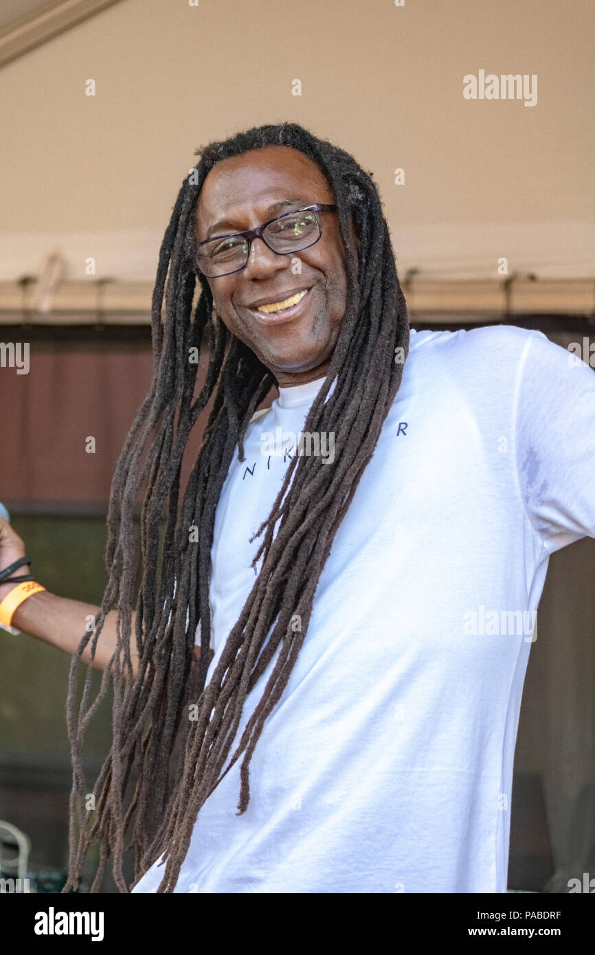 Rapper money hi-res stock photography and images - Alamy