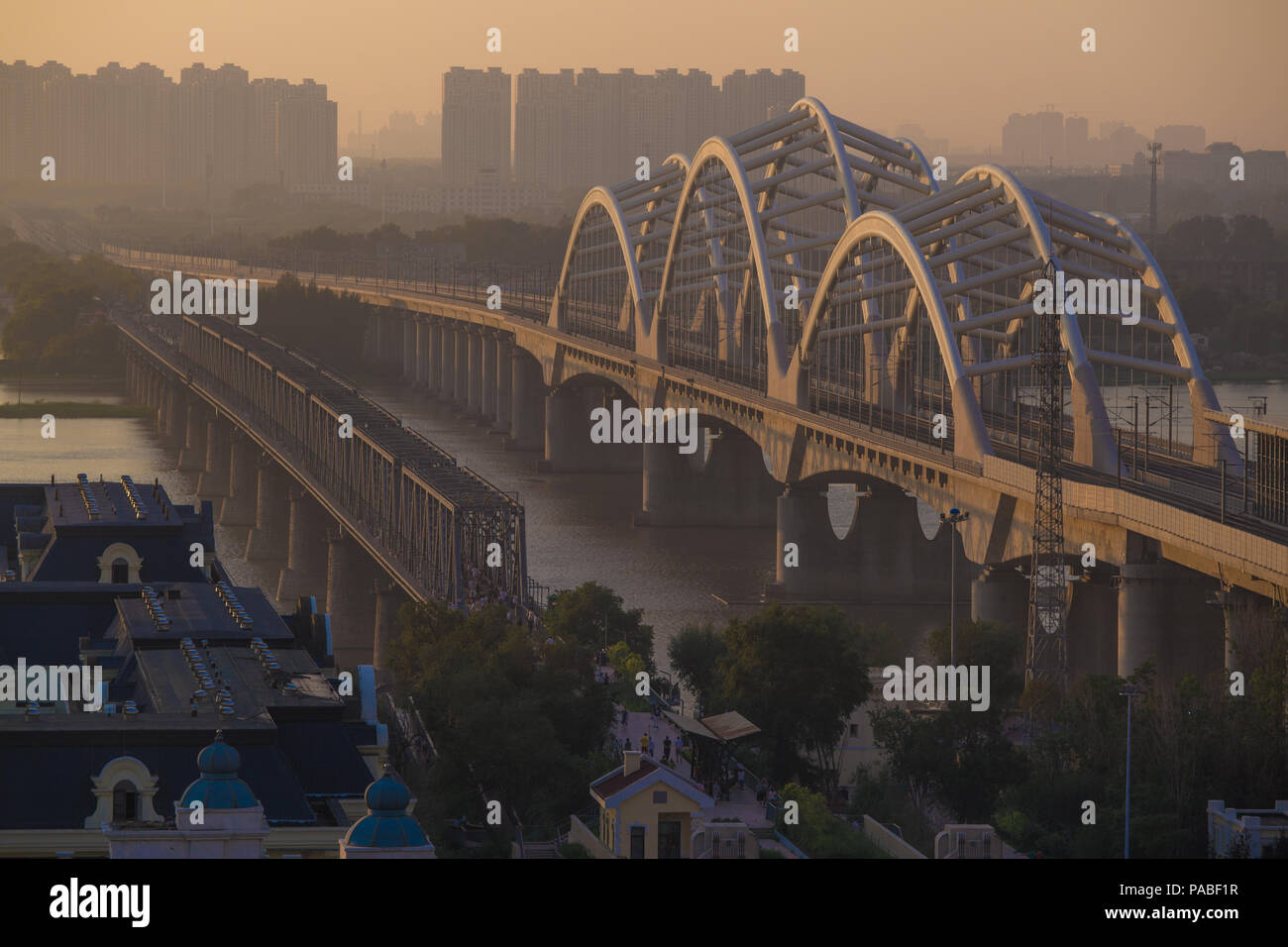 Two train bridges hi-res stock photography and images - Alamy
