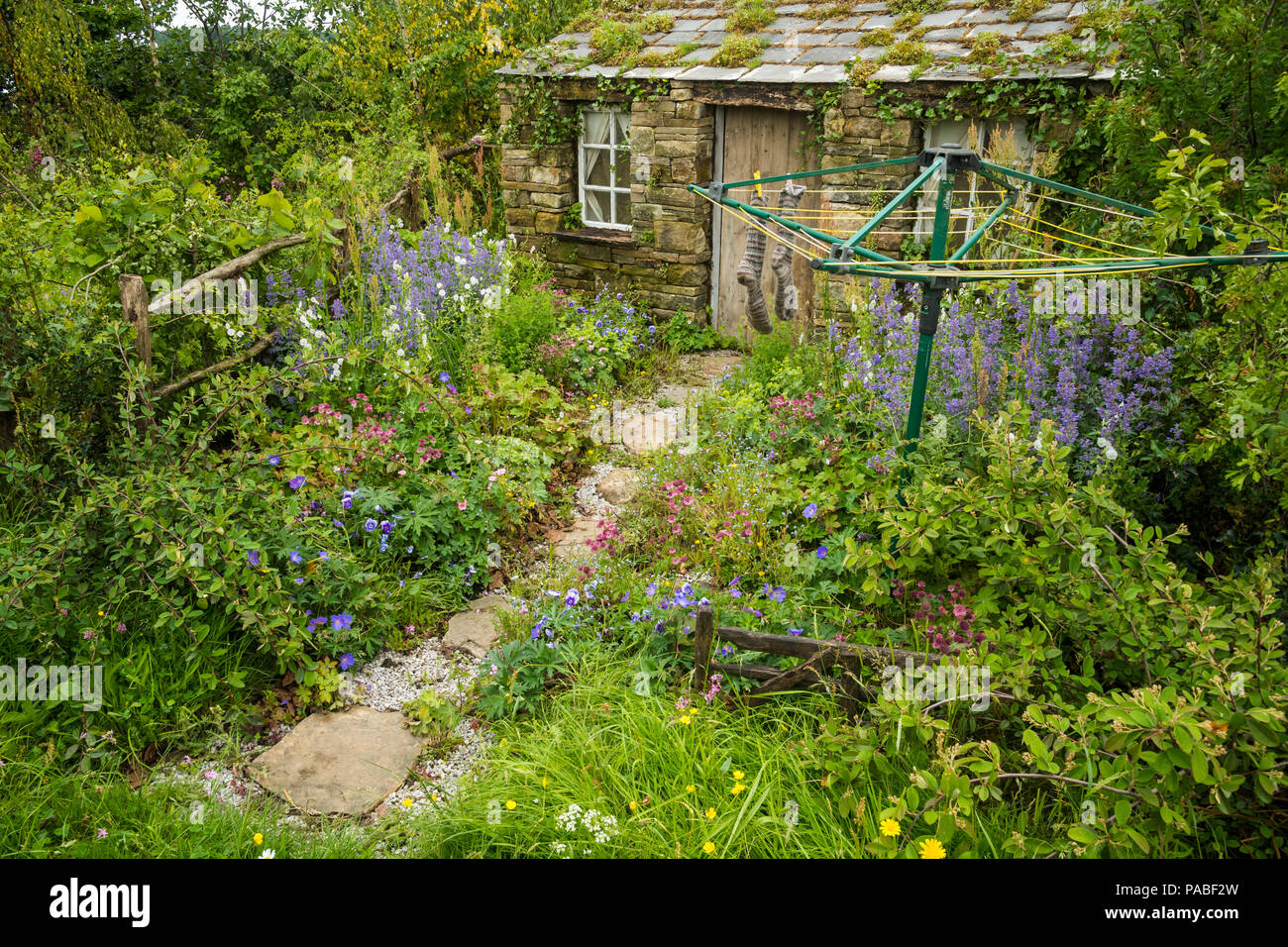 Colourful garden walls hi-res stock photography and images - Alamy