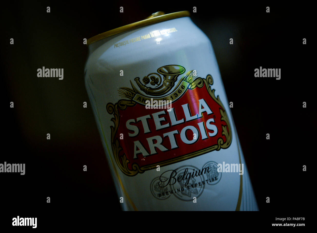 Stella artois can hi-res stock photography and images - Alamy